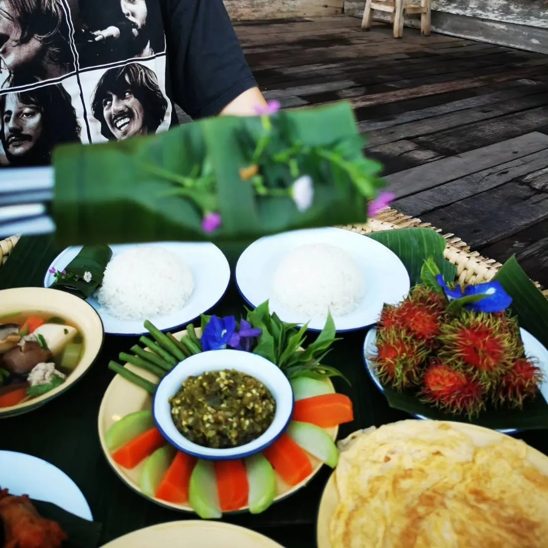 มื้อเย็นกับขันโตก | Gallery posted by Yui | Lemon8