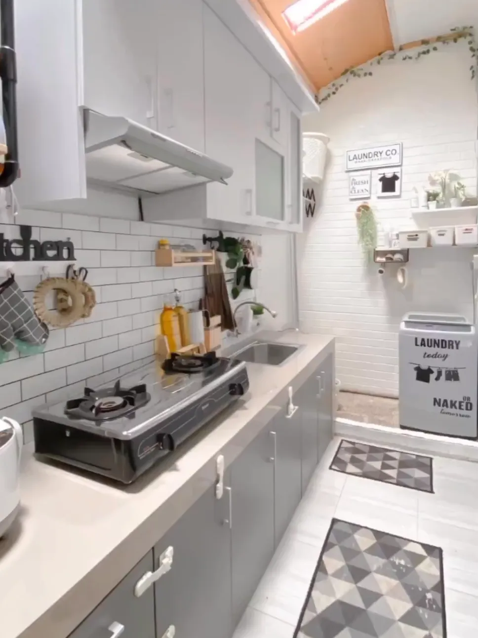 Inspirasi Dapur Segaris | Video dipublikasikan oleh Ngedekor Rumah | Lemon8