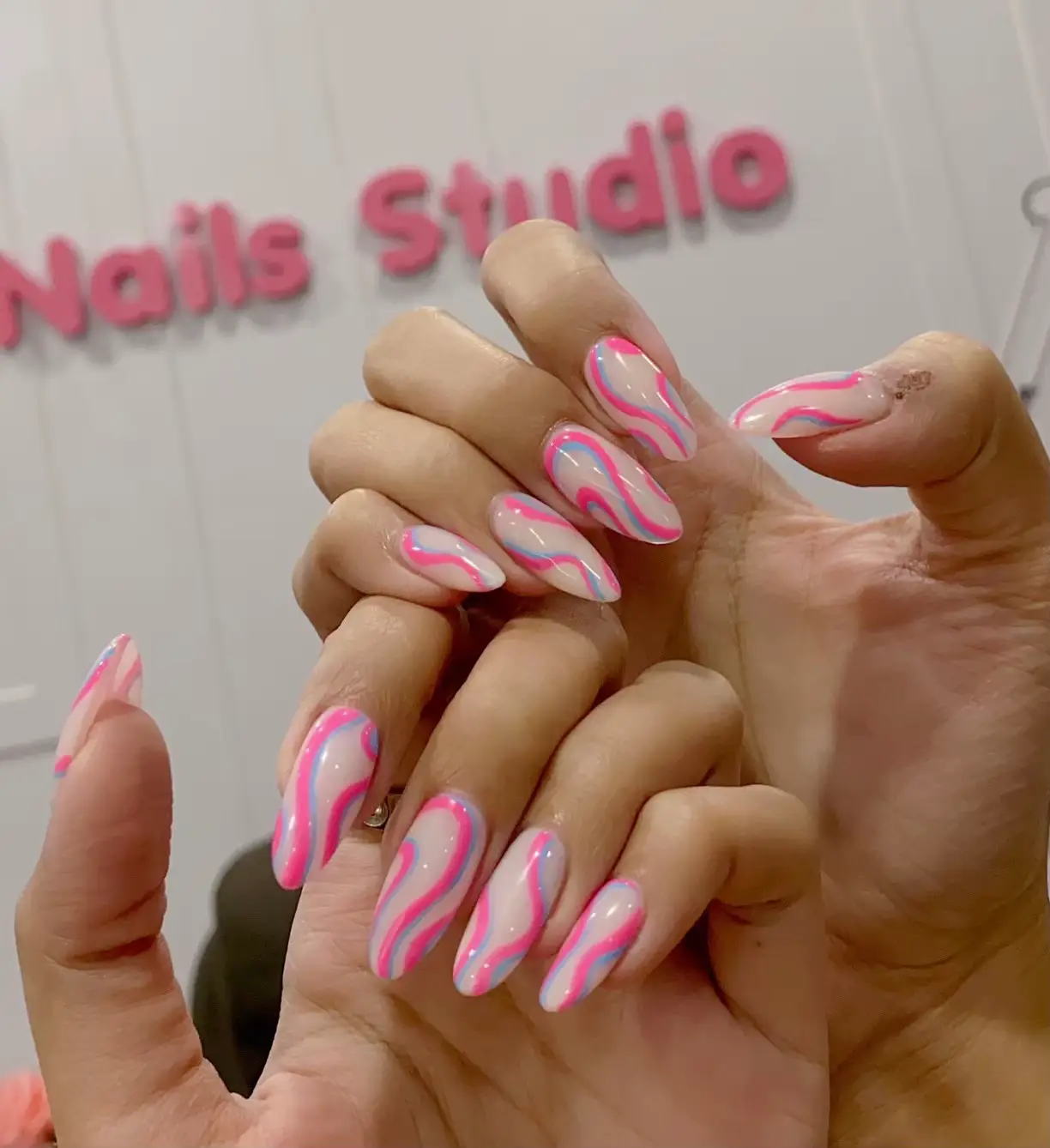 ไอเดียทำเล็บสาย ฝ. | แกลเลอรีที่โพสต์โดย Laila nails kk | Lemon8