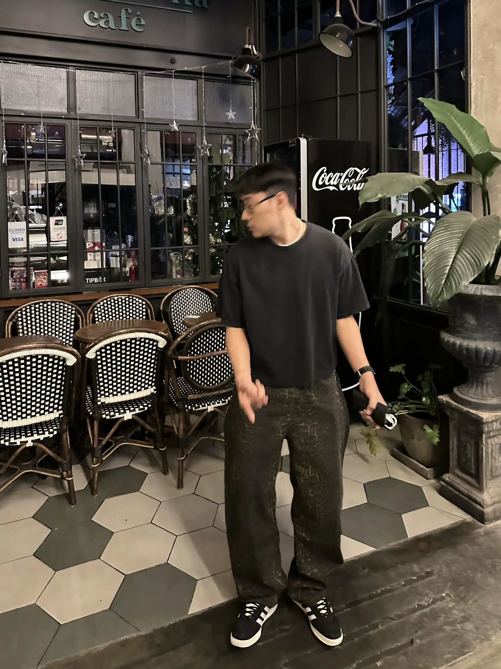 ไอเดียแต่งตัวผู้ชาย “เสื้อยืดครอป” | แกลเลอรีที่โพสต์โดย Mick_gsn | Lemon8