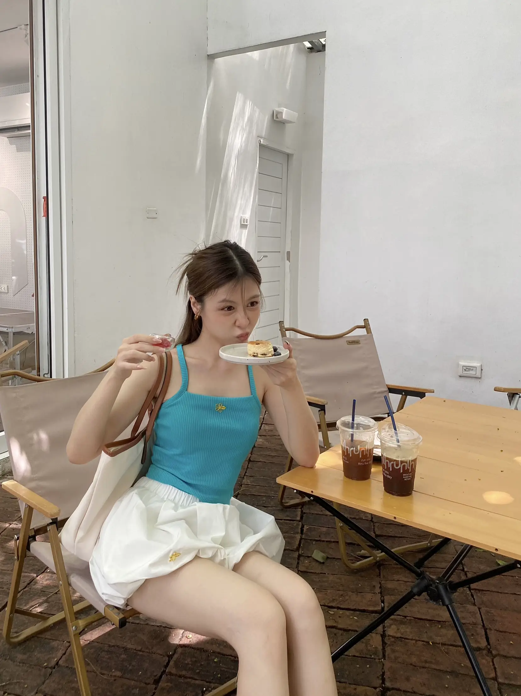 แต่งตัวไปคาเฟ่ | แกลเลอรีที่โพสต์โดย YING | Lemon8