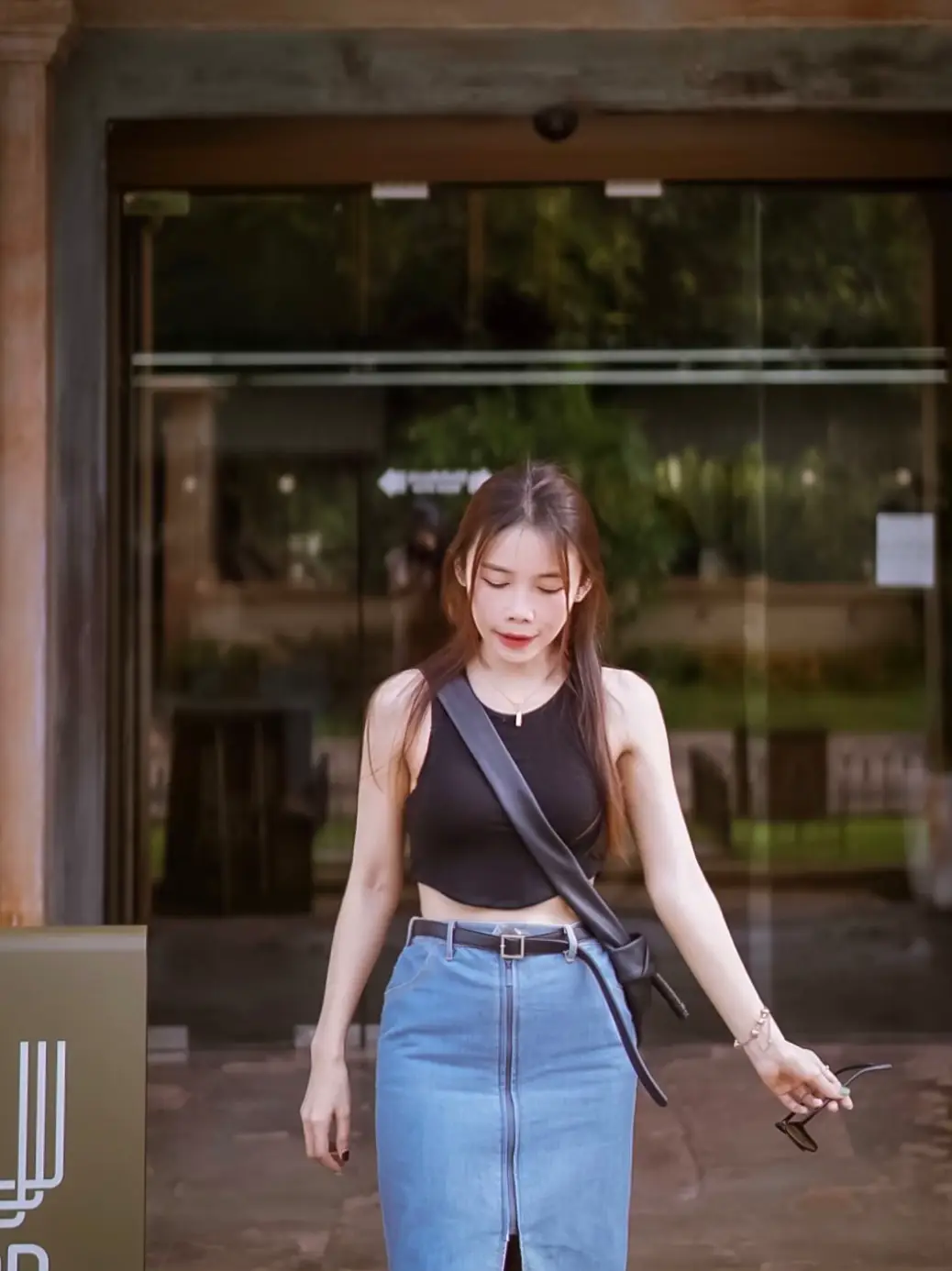 แจกไอเดีย !!! ท่าโพส “แบบยืน” 💡 | แกลเลอรีที่โพสต์โดย mini_cooper🌷 | Lemon8