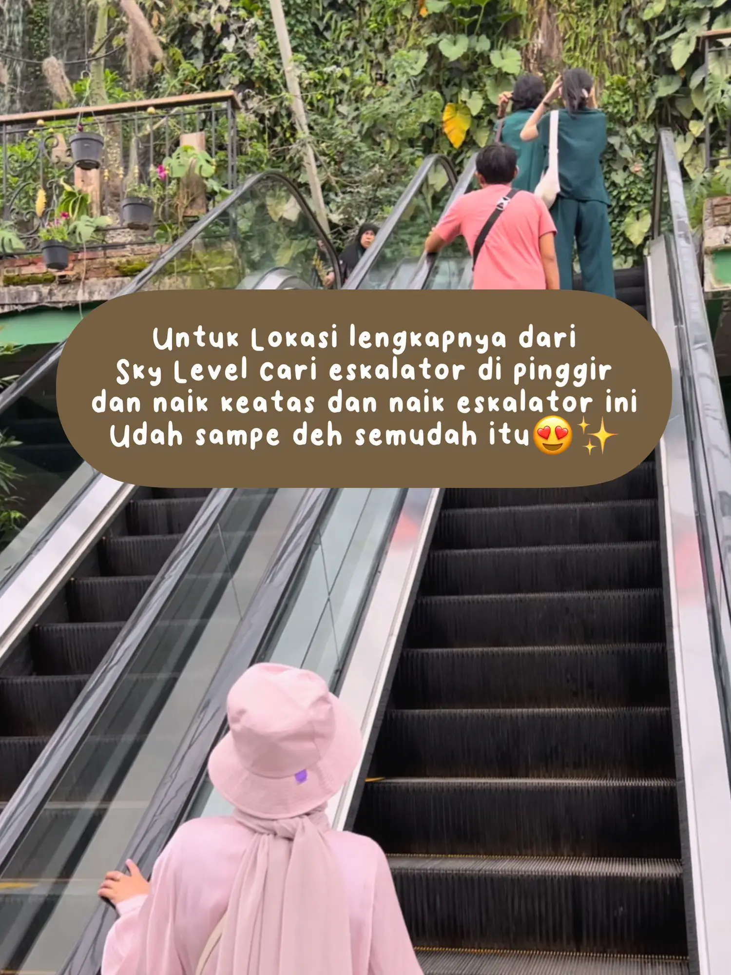 AIR TERJUN DI DALAM MALL BANDUNG | Galeri diposting oleh Diyah Utami | Lemon8