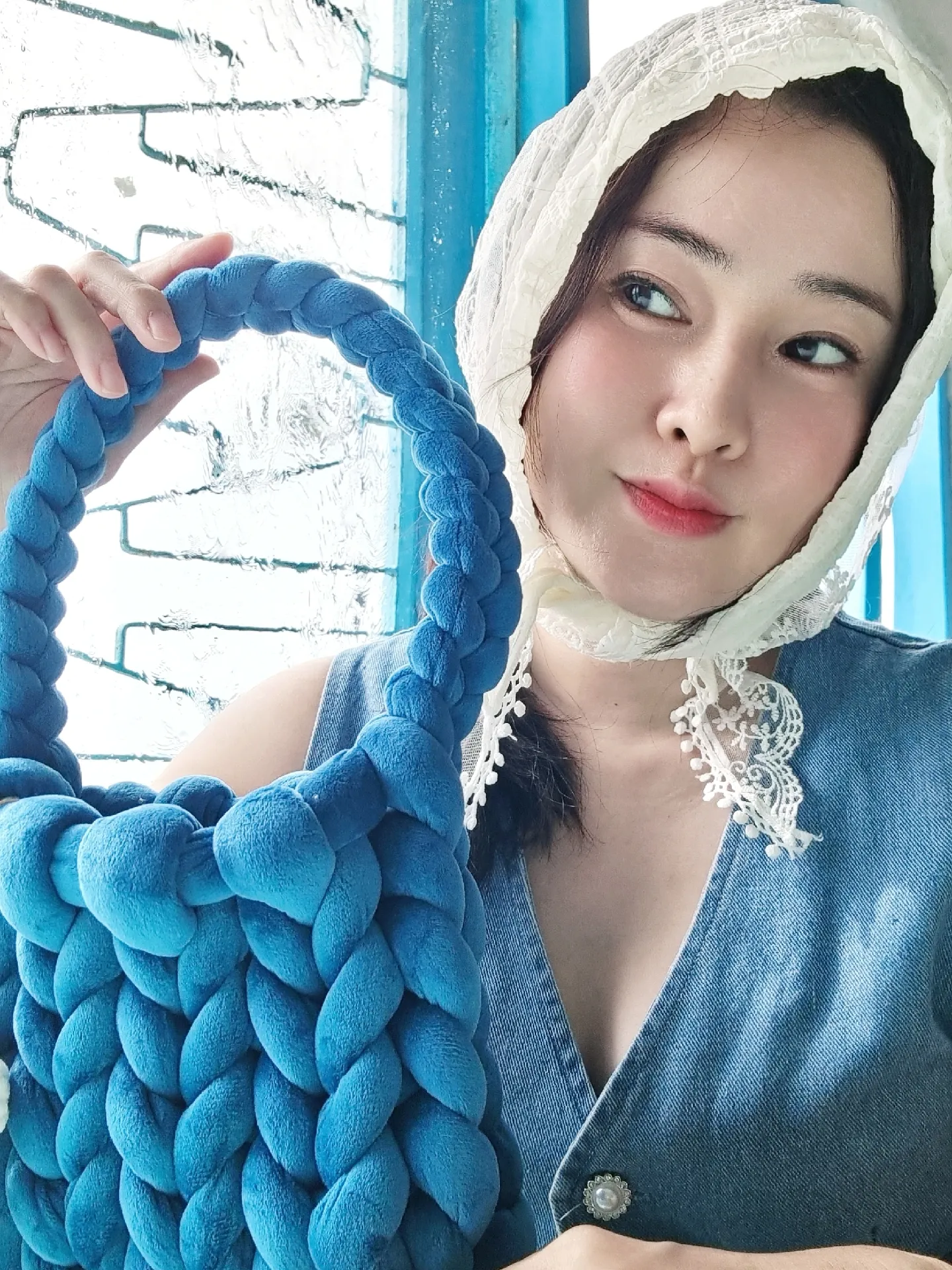 ป้ายยา กระเป๋าถักไซส์มินิน่ารักๆ ไปคาเฟ่กัน🩵 | แกลเลอรีที่โพสต์โดย Sarisa Podd | Lemon8