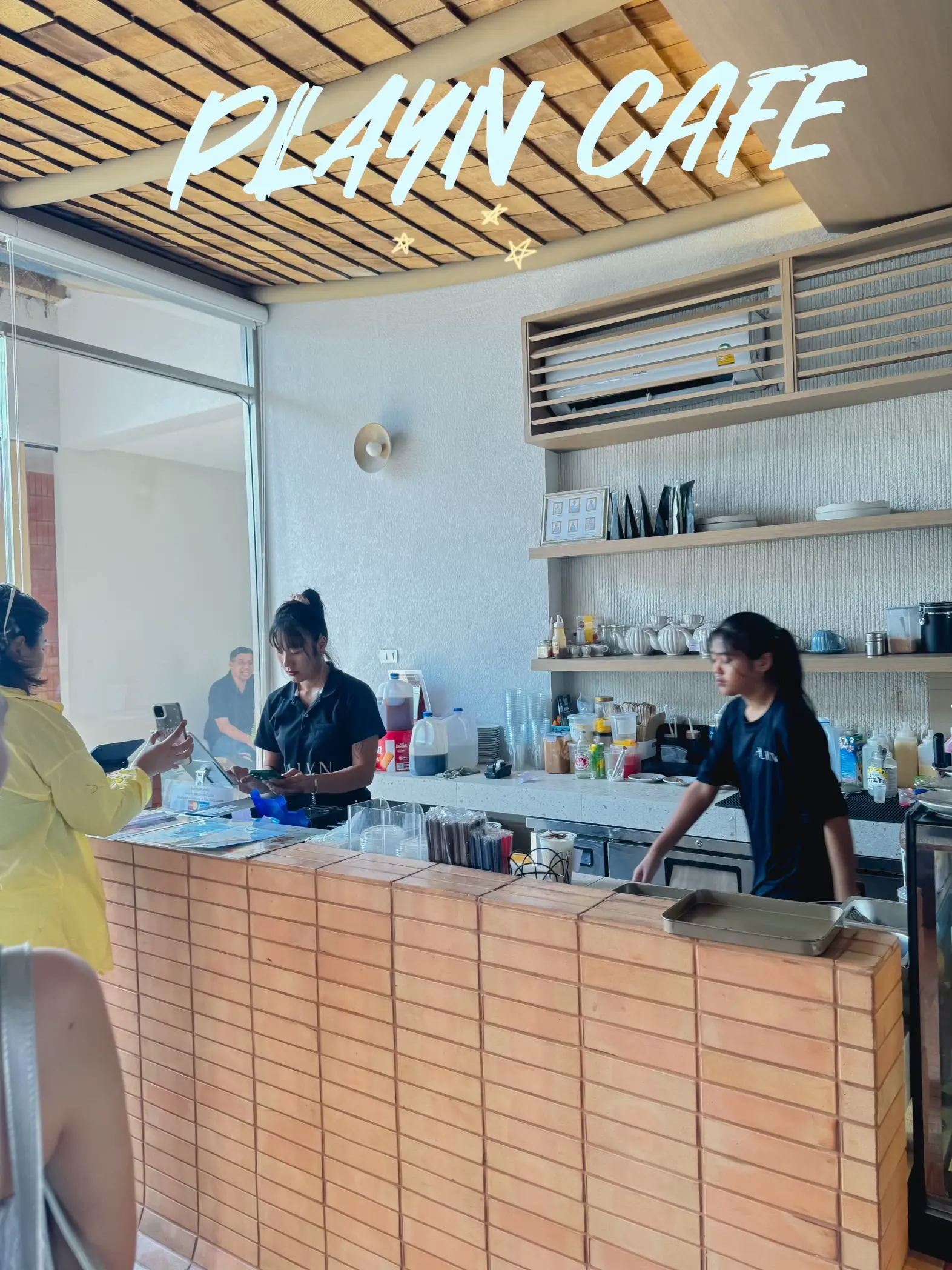 คาเฟ่เปิดใหม่แสมสาร PALYN cafe 🏖️ | แกลเลอรีที่โพสต์โดย Kaimook | Lemon8