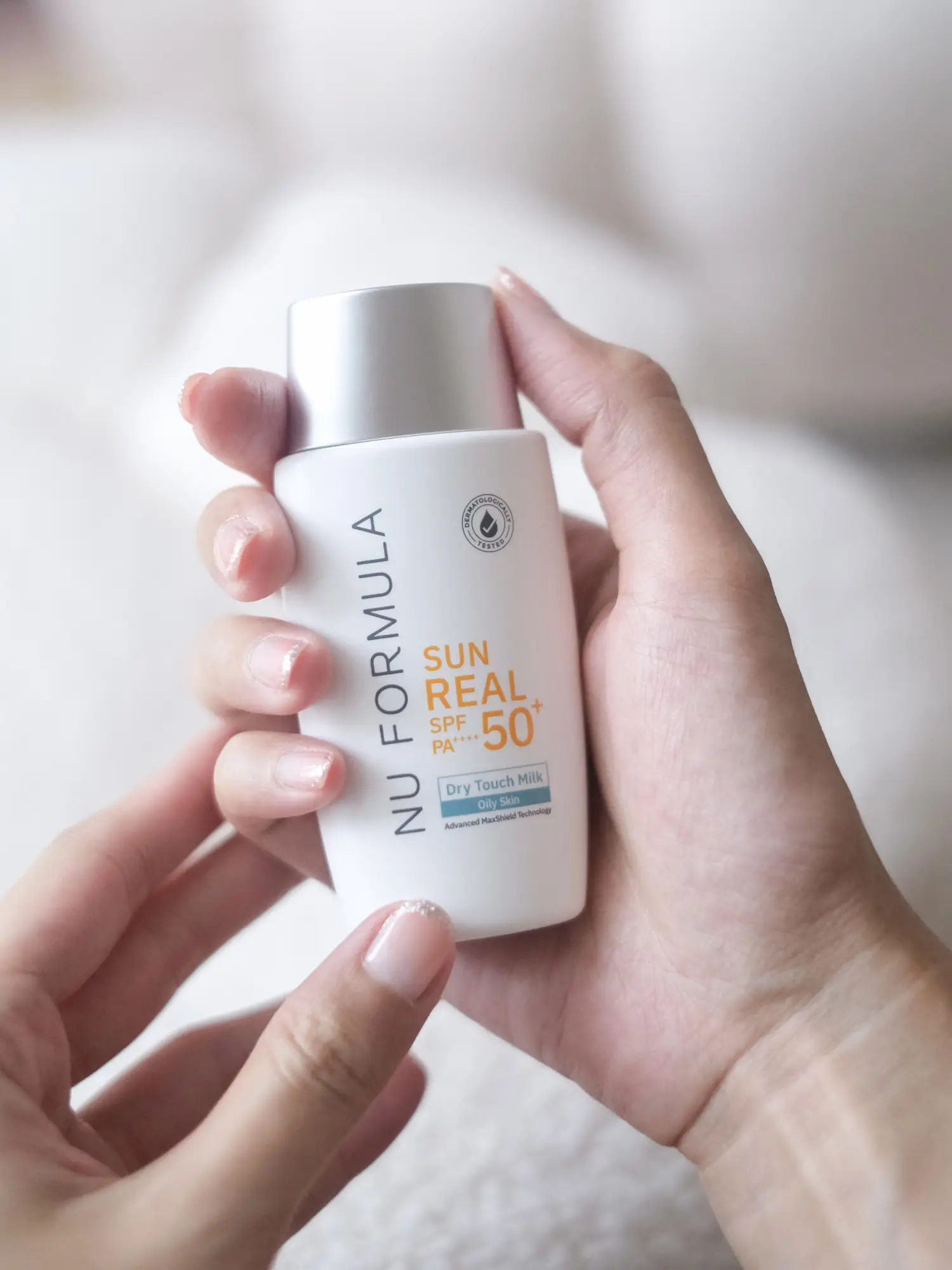 NU FORMULA Sun Real SPF50+/PA++++ Dry Touch Milk~ | แกลเลอรีที่โพสต์โดย View Patarasaya | Lemon8