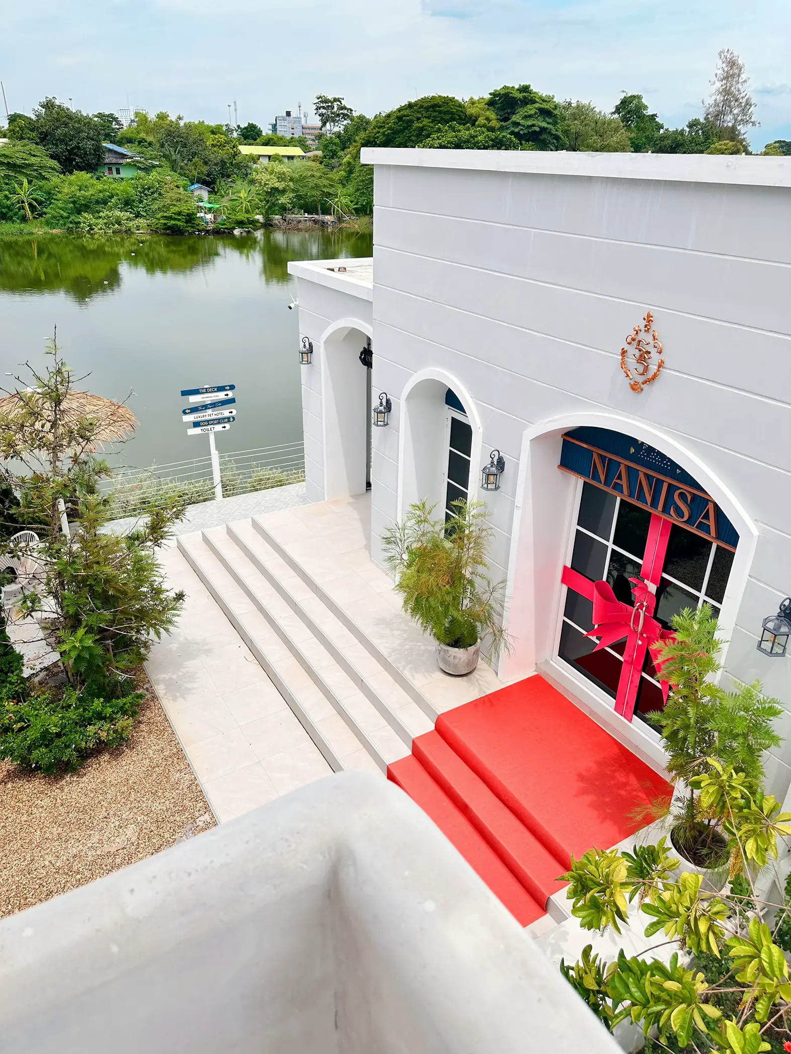 🌳𝑻𝒉𝒐𝒏𝒈 𝑻𝒉𝒚𝒎𝒆 𝒄𝒂𝒇𝒆’ คาเฟ่ริมน้ำ ย่านเกษตรนวมินทร์☁️💻 | แกลเลอรีที่โพสต์โดย Zhaoyuting :)🍡 | Lemon8