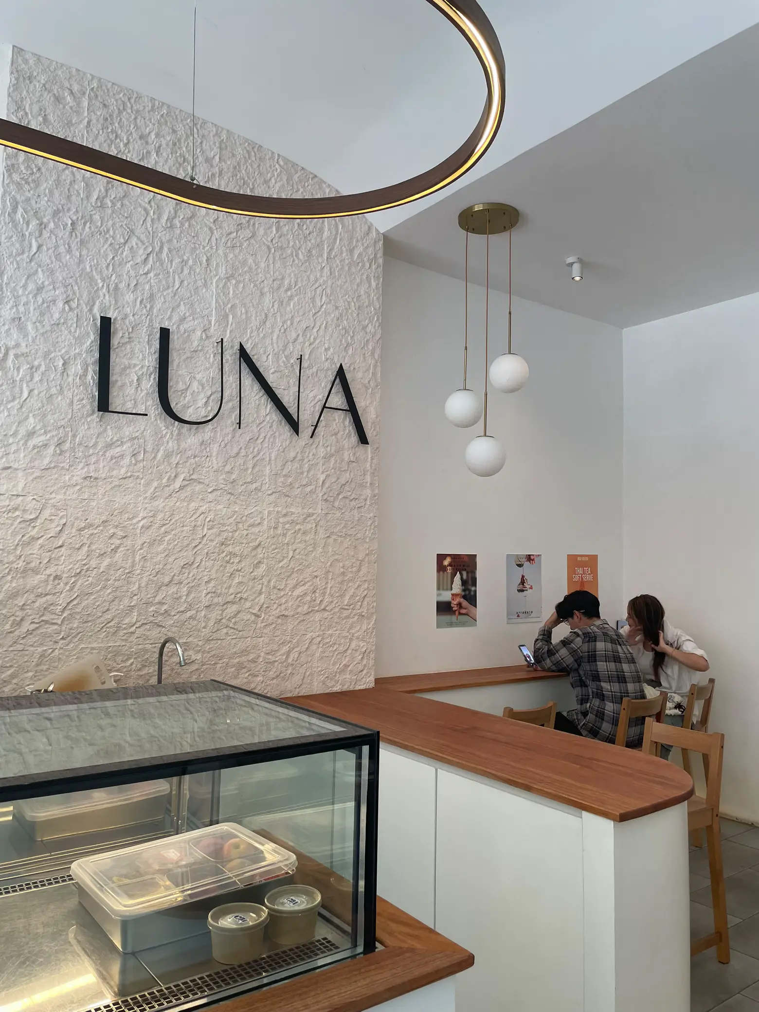 Luna&co | แกลเลอรีที่โพสต์โดย Aum | Lemon8