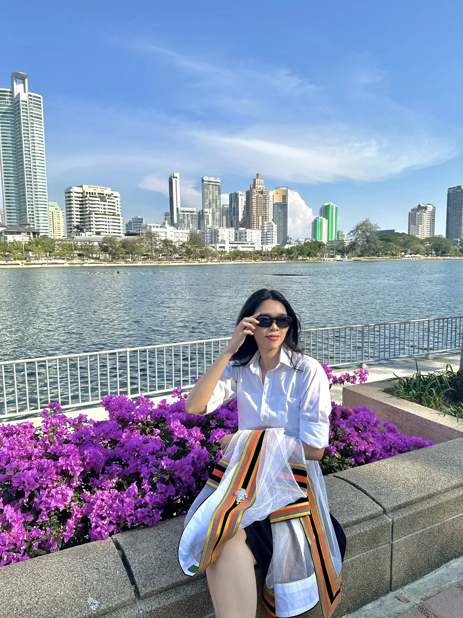 3พิกัดถ่ายรูปชุดครุย | แกลเลอรีที่โพสต์โดย Mhew Sornsawan | Lemon8