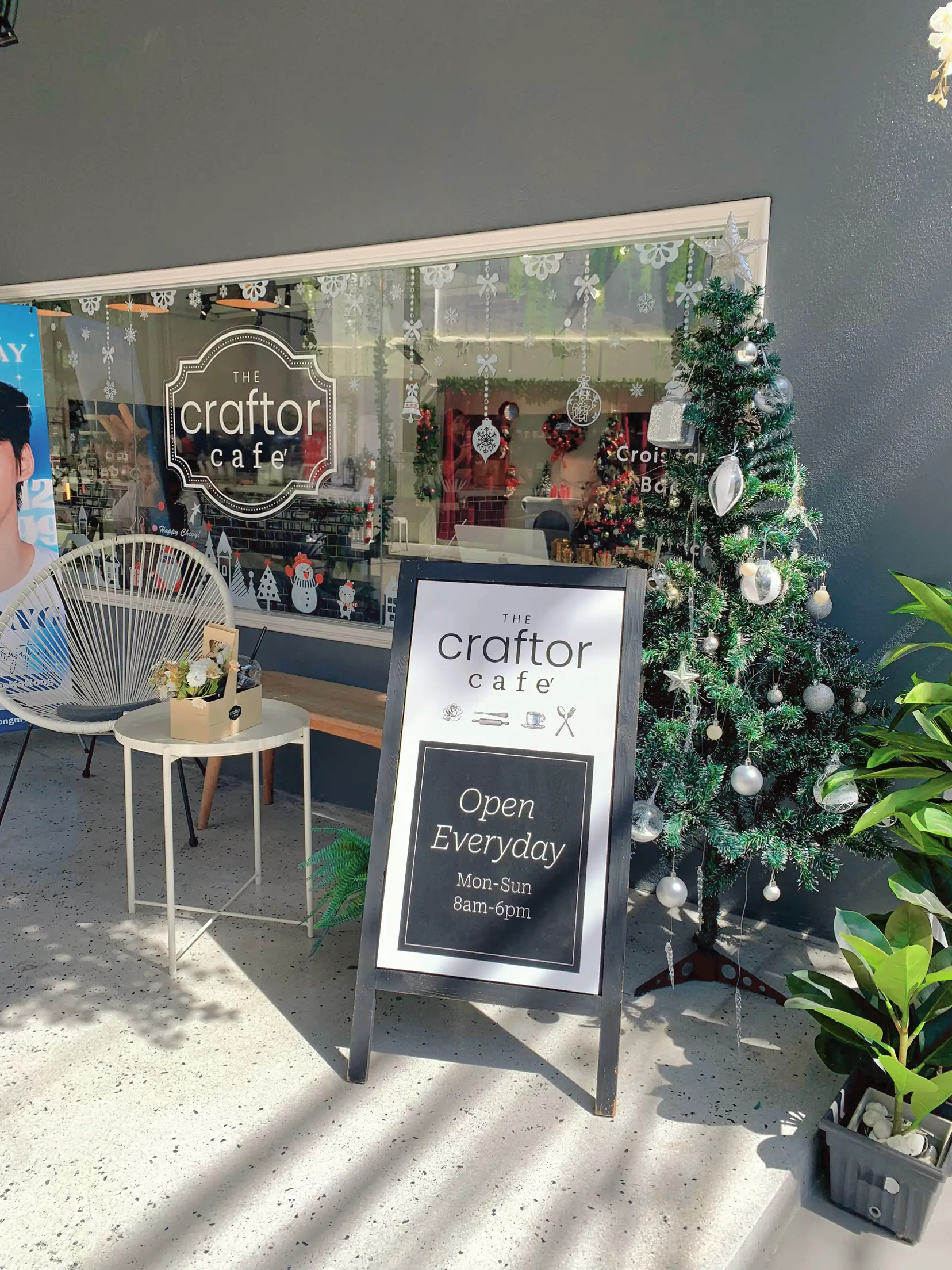 รีวิวคาเฟ่ The craftor cafe คาเฟ่สุดชิค 🍵🍰 | แกลเลอรีที่โพสต์โดย Rin | Lemon8