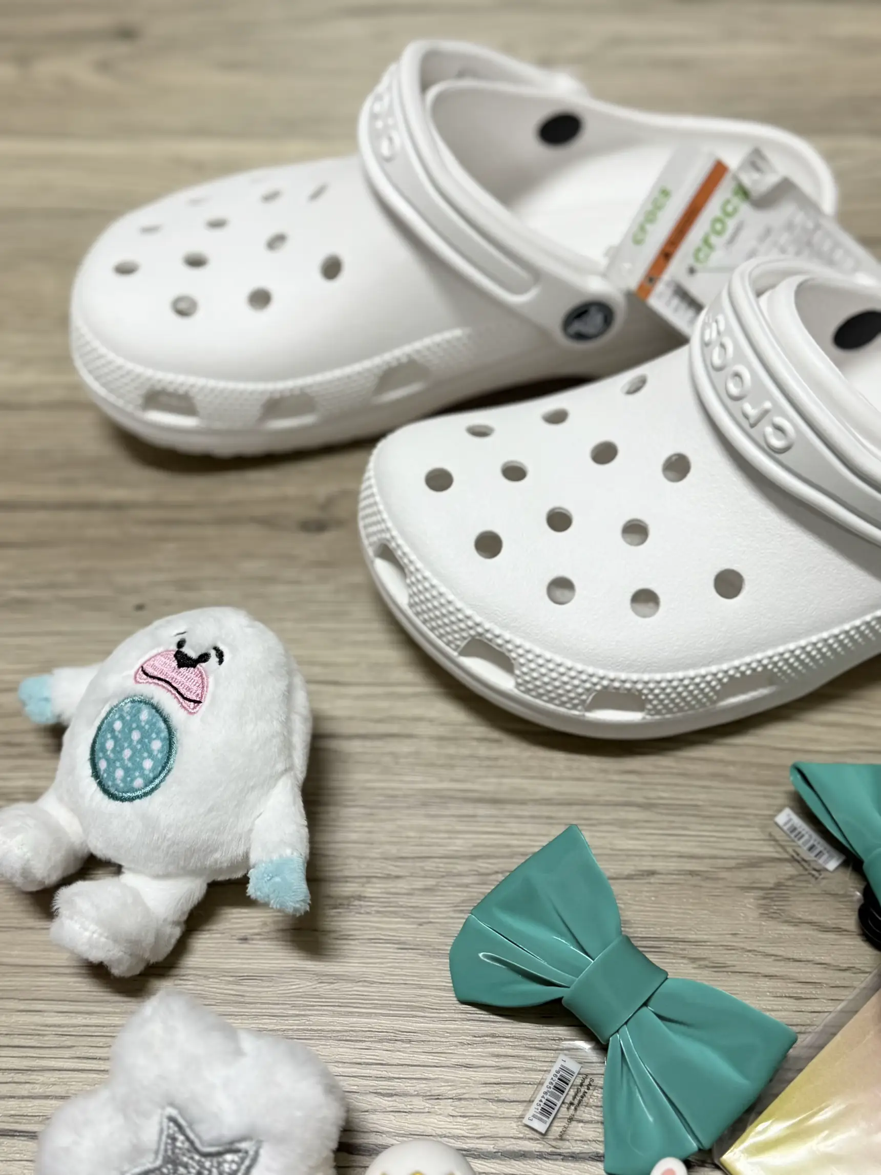 แต่งรองเท้า Crocs ด้วย Jibbitz สุดคิวท์ | แกลเลอรีที่โพสต์โดย ป้ายยา ...