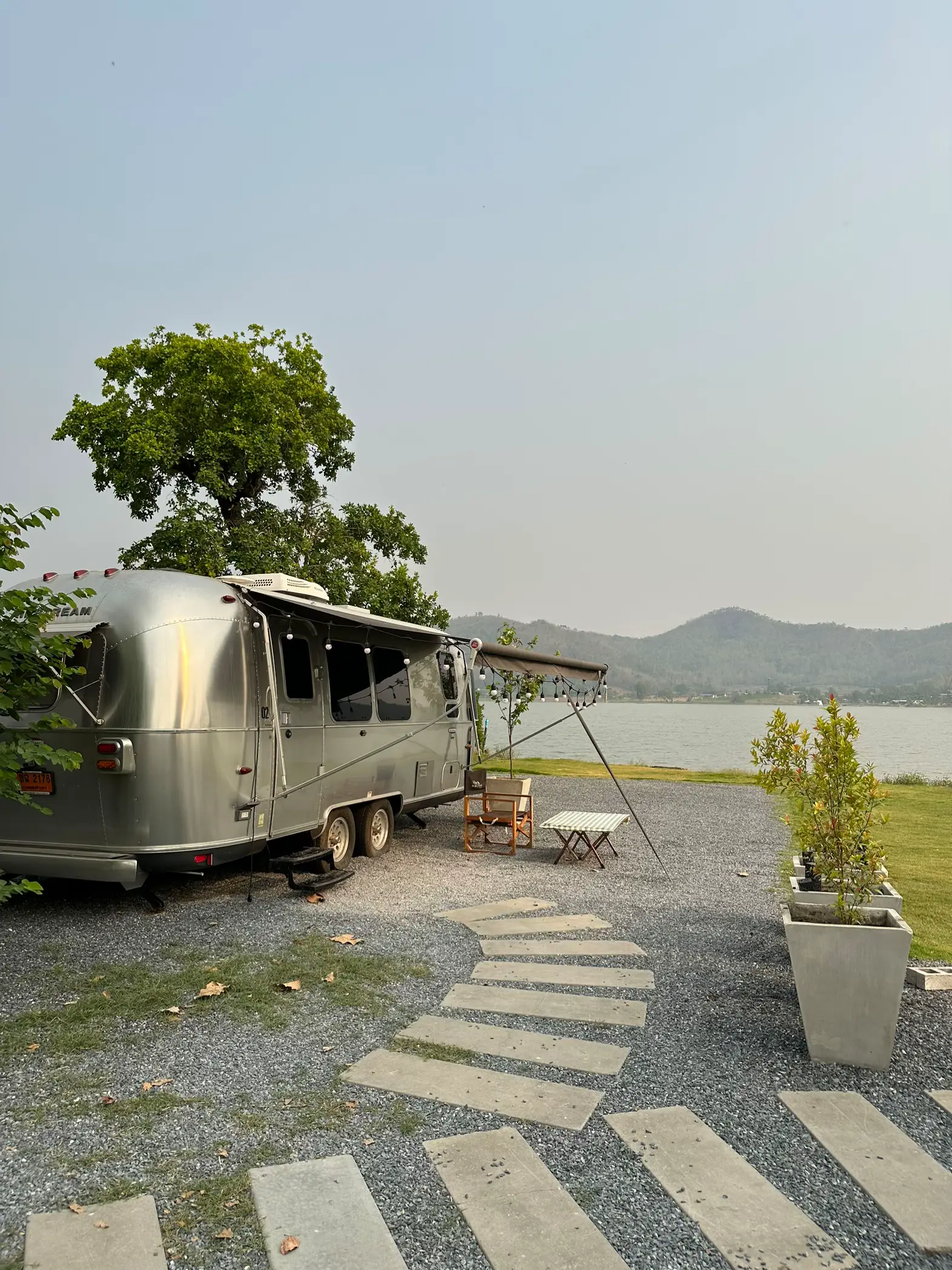 ลานกางเต็นท์ฟิวเหมือนอยู่ ตปท⛺️🏕️ | แกลเลอรีที่โพสต์โดย Kedgedd | Lemon8