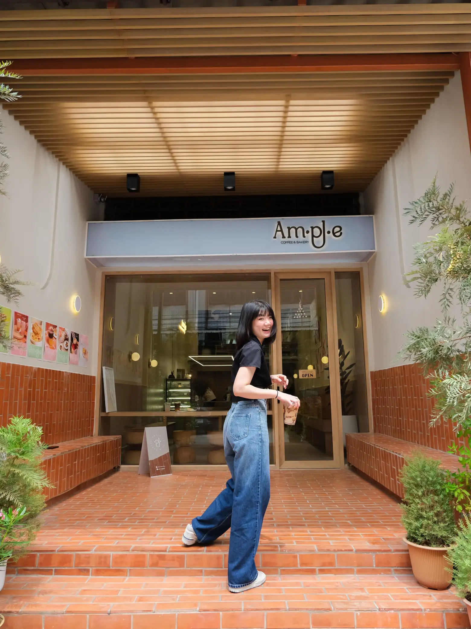AMPLE Coffee & Bakery ร้านอบอุ่นเหมือนอยู่บ้าน ย่านเจริญนคร | แกลเลอรี ...