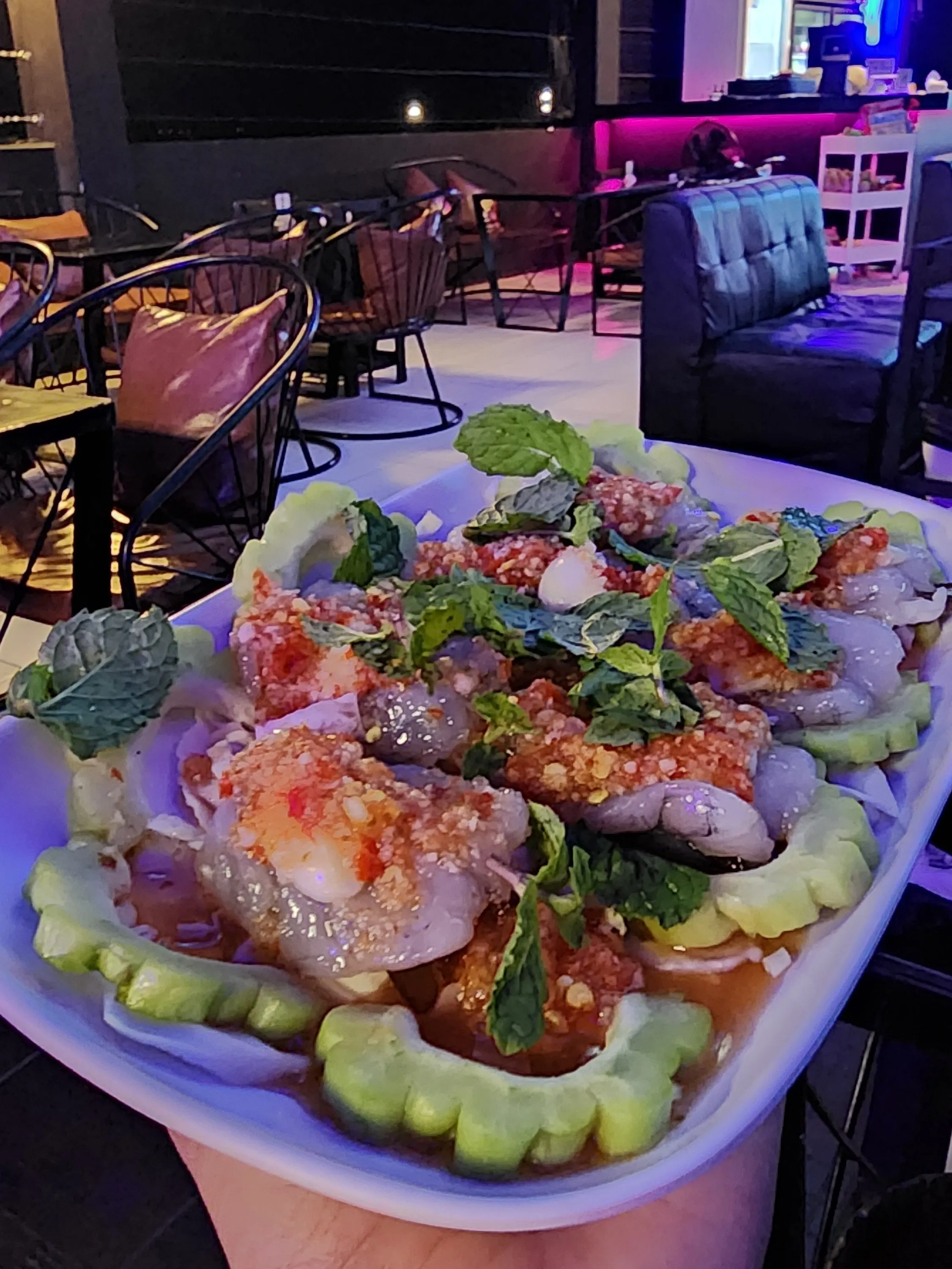 บาร์ลับสกลนคร | แกลเลอรีที่โพสต์โดย Aumaim.ump | Lemon8