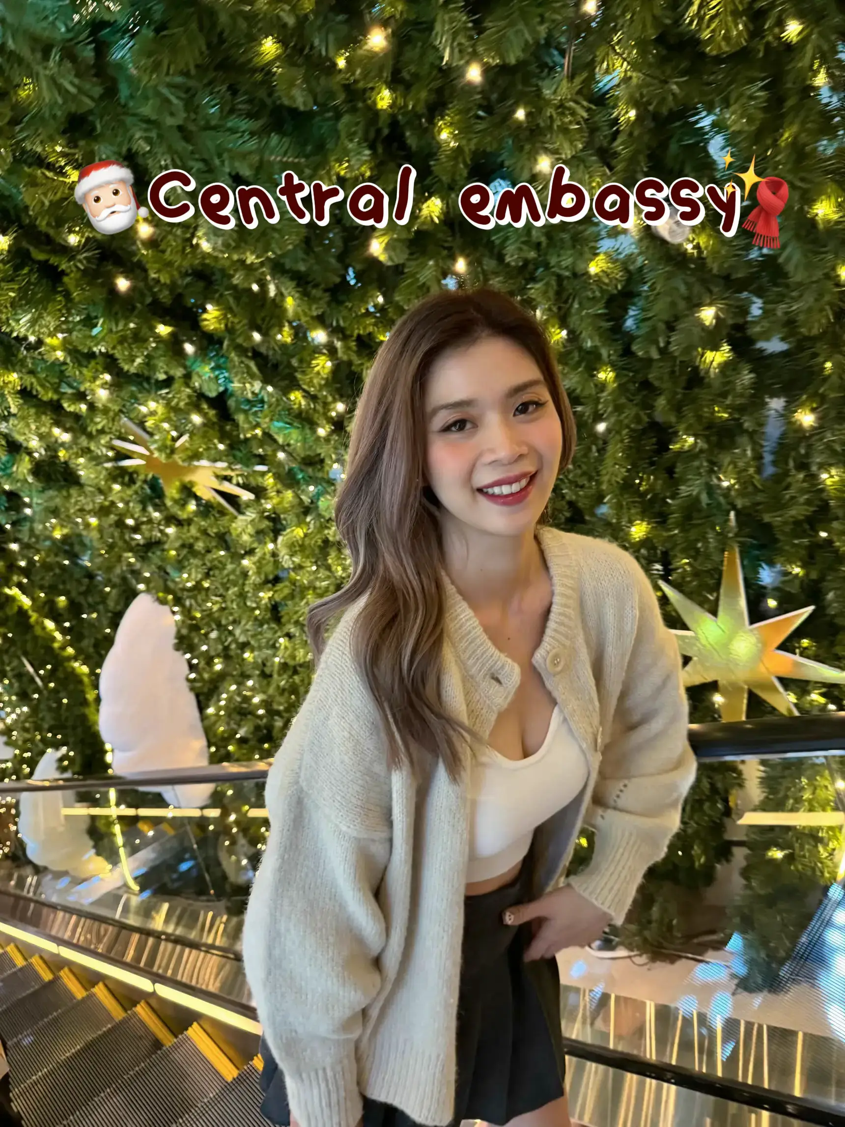 ถ่ายรูปครีสต์มาส2023 central embassyl 🎅🏼🧣🎄 | วิดีโอที่เผยแพร่โดย nnnewsntd | Lemon8