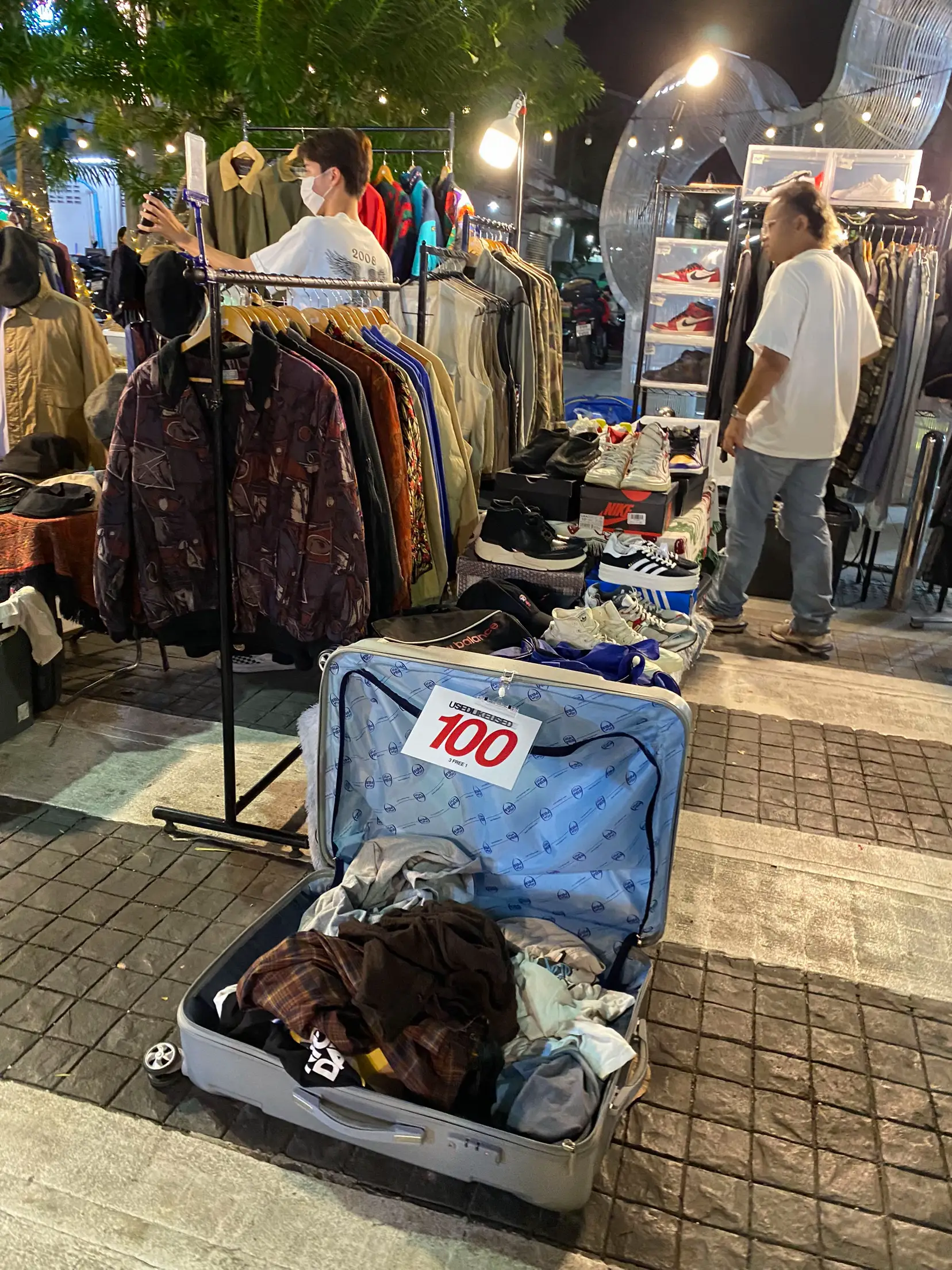 Knock Knock Market 🛍️ แลนด์มาร์คของเหล่านักชอป ย่านจุฬา🏮 | แกลเลอรีที่ ...