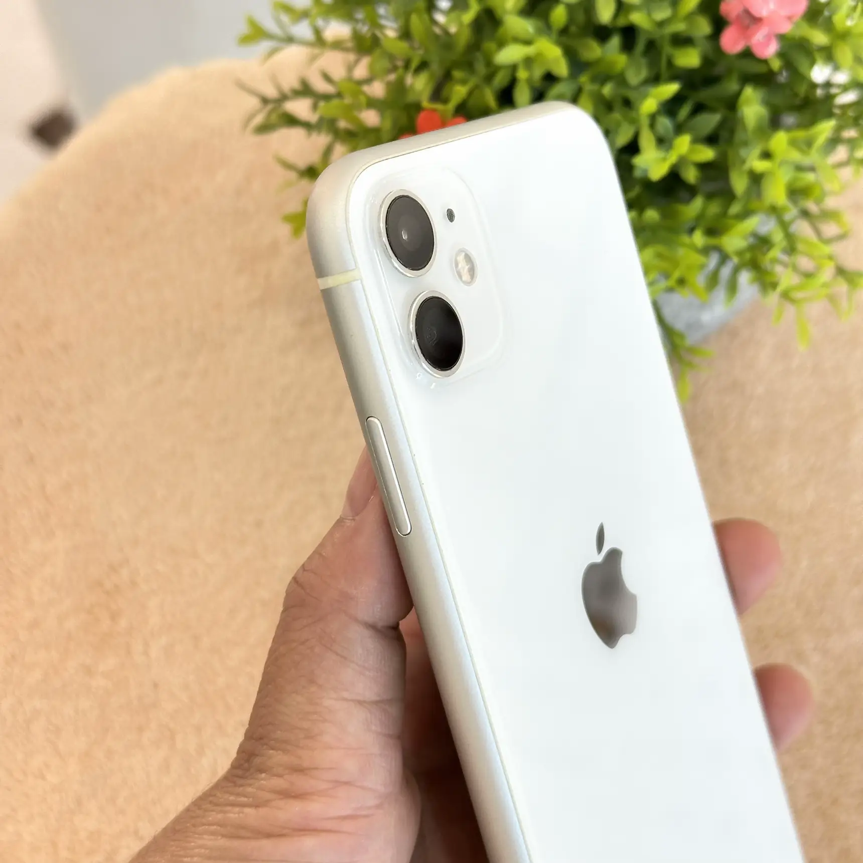 iPhone11-128.gb มือ.2 ราคา...10900 บาท | แกลเลอรีที่โพสต์โดย แต้งกิ้วโมบาย สามแยกต้นยางใหญ่ | Lemon8