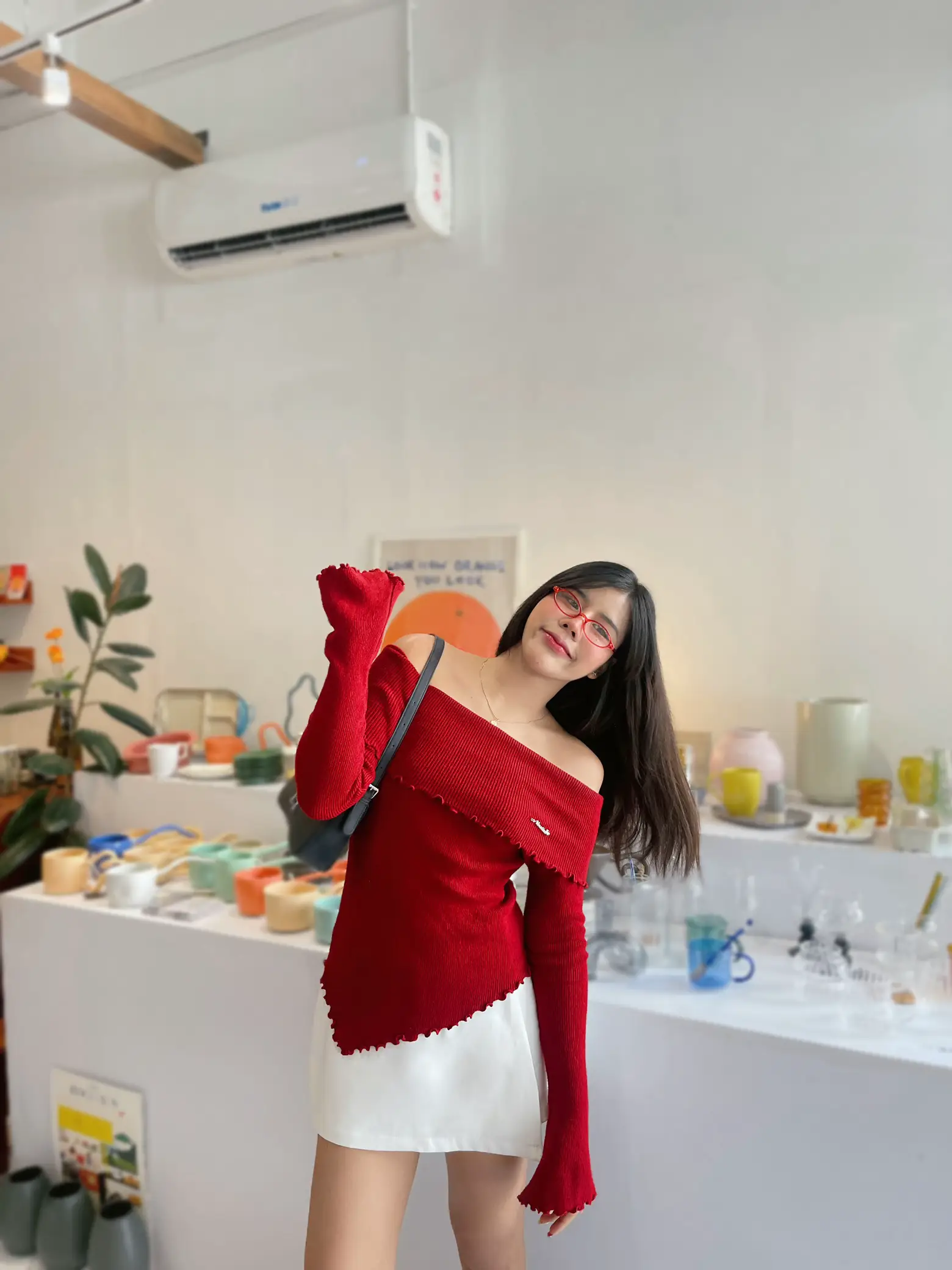 OOTD เสื้อแดงตัวโปรดด | แกลเลอรีที่โพสต์โดย rainnie | Lemon8