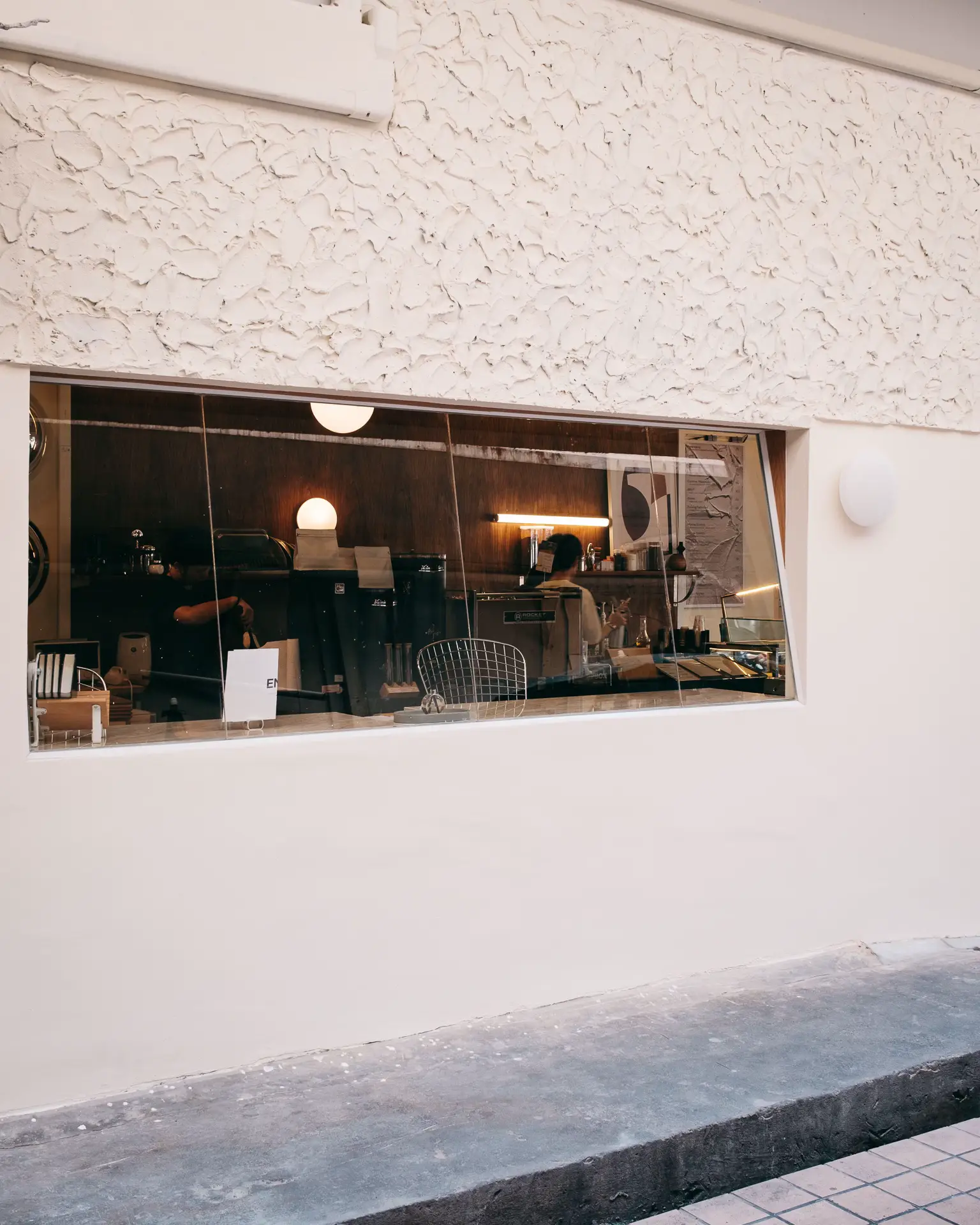 ENVIES เปิดร้านใหม่ในย่านตลาดน้อย ห่างจากร้านเดิมนิดเดียว☕️ | แกลเลอรีที่โพสต์โดย Rattomarty ...