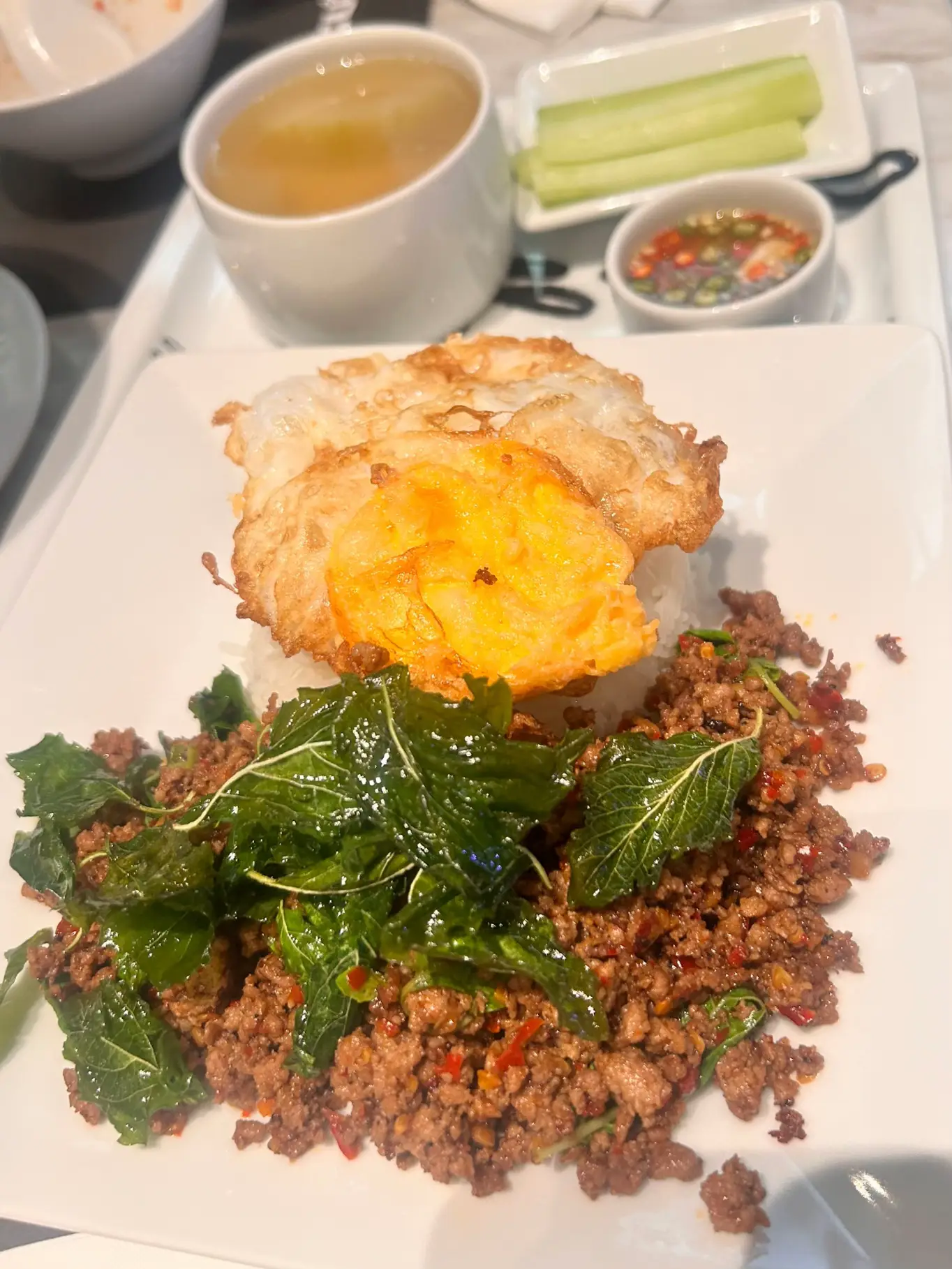 มื้อกลางวันนี้ทานอะไรดีที่ Greyhound Cafe - Central Rama 9 | แกลเลอรี ...