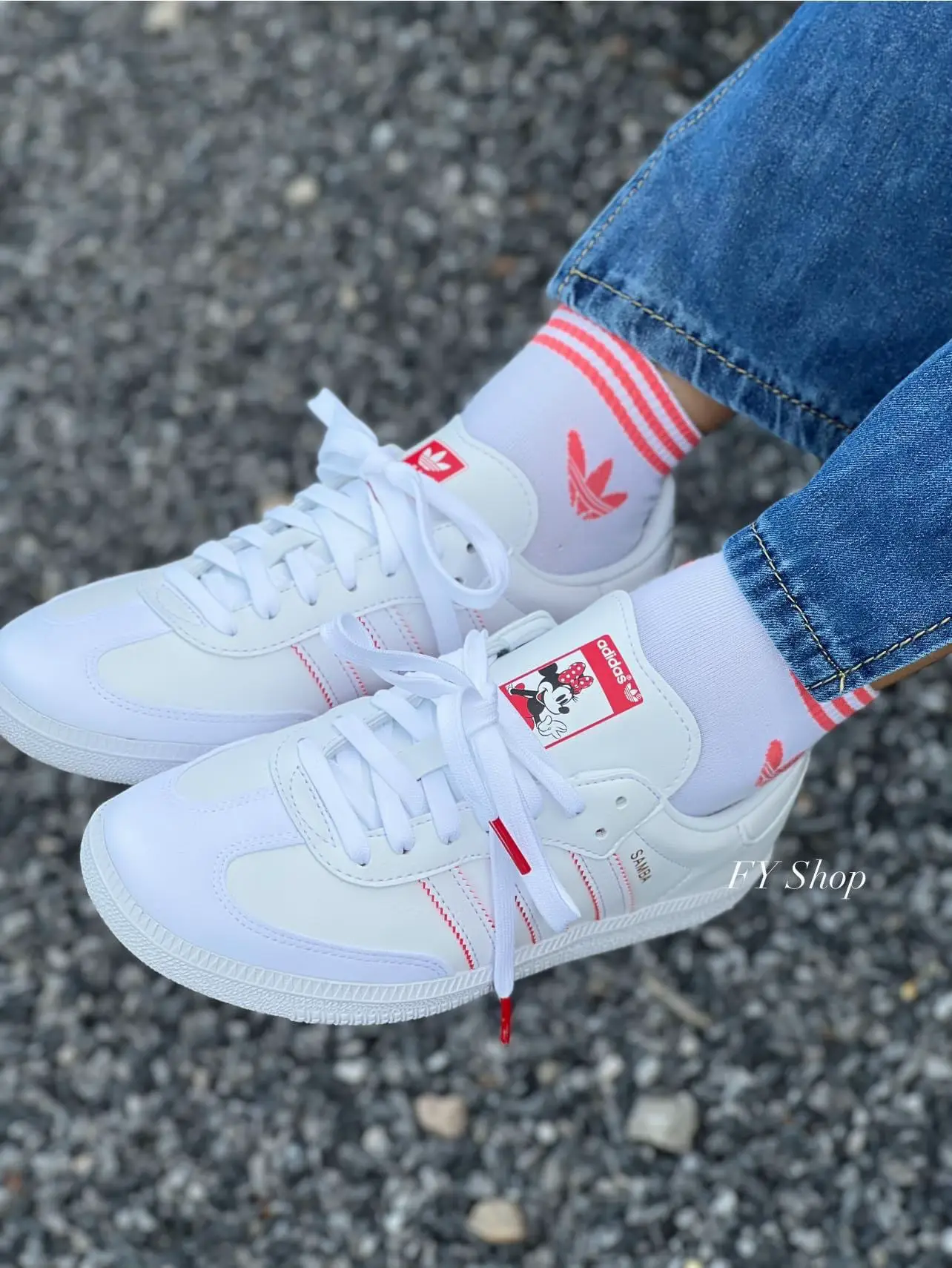 Samba Disney Minnie mouse 🐹💖 | แกลเลอรีที่โพสต์โดย Moonie Sunset | Lemon8