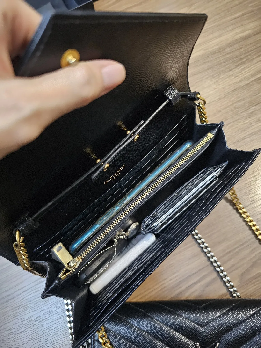 เทียบชัดๆ Ysl woc 9" เงินหรือทองดี? จุมั้ย? | แกลเลอรีที่โพสต์โดย ...