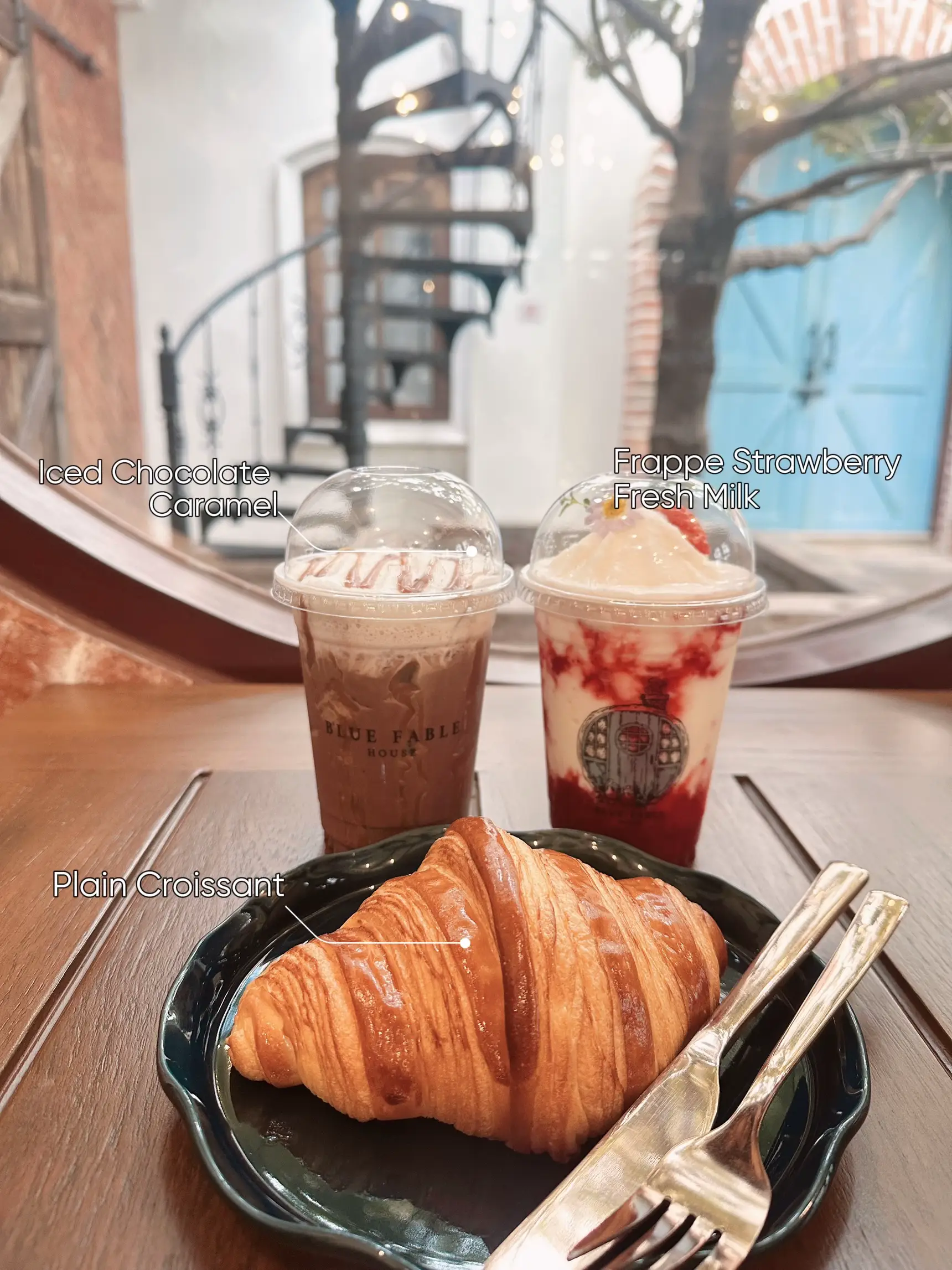 Blue Fable House คาเฟ่สุดน่ารัก ม๊าก!!🩵🤎 | แกลเลอรีที่โพสต์โดย ...