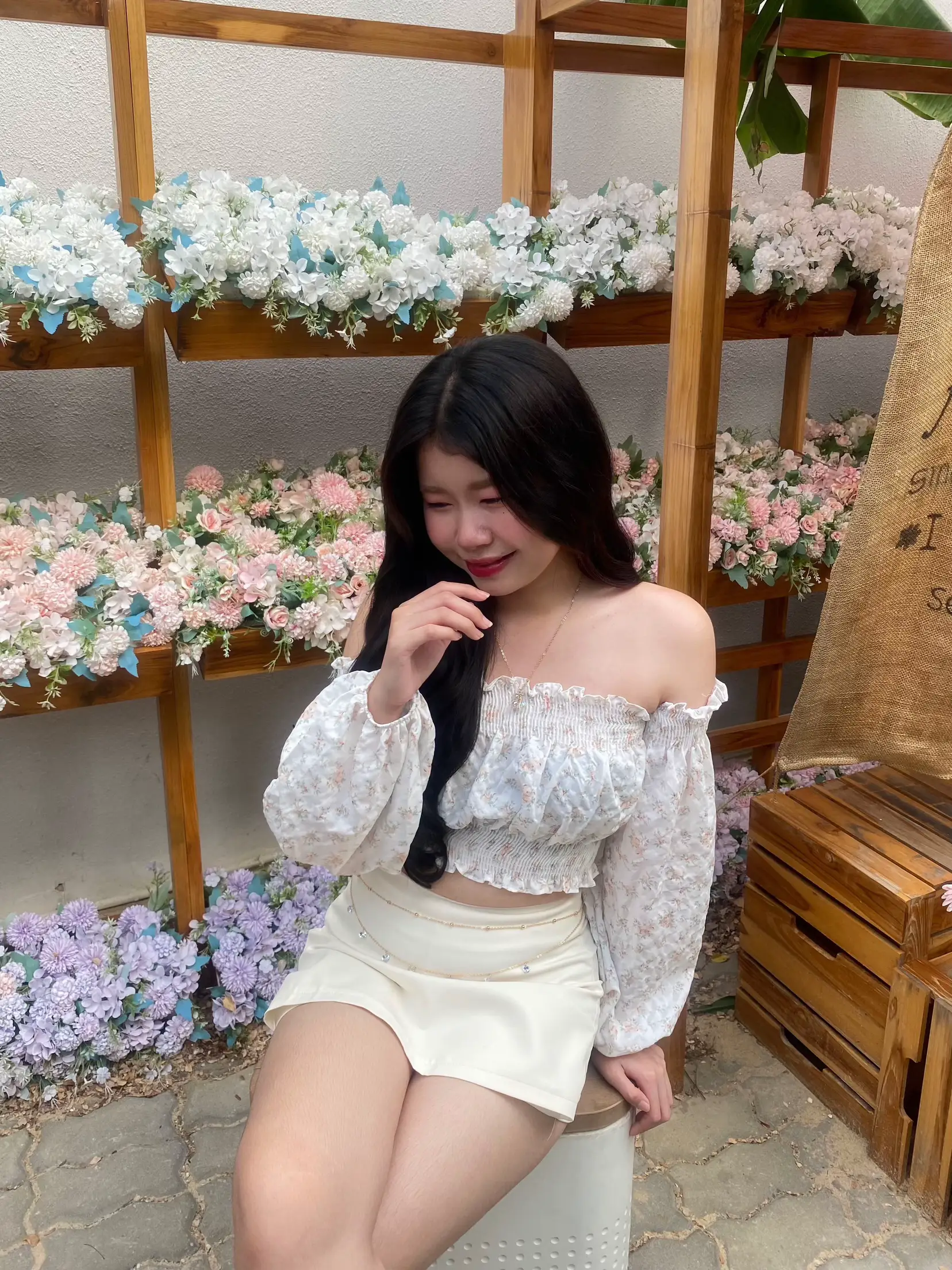 OUTFIT IDEA แต่งตัวไปถ่ายรูปที่คาเฟ่ดอกไม้ Flerwows.bkk💐🧺 | แกลเลอรีที่โพสต์โดย เพลินขวัญรักการ ...