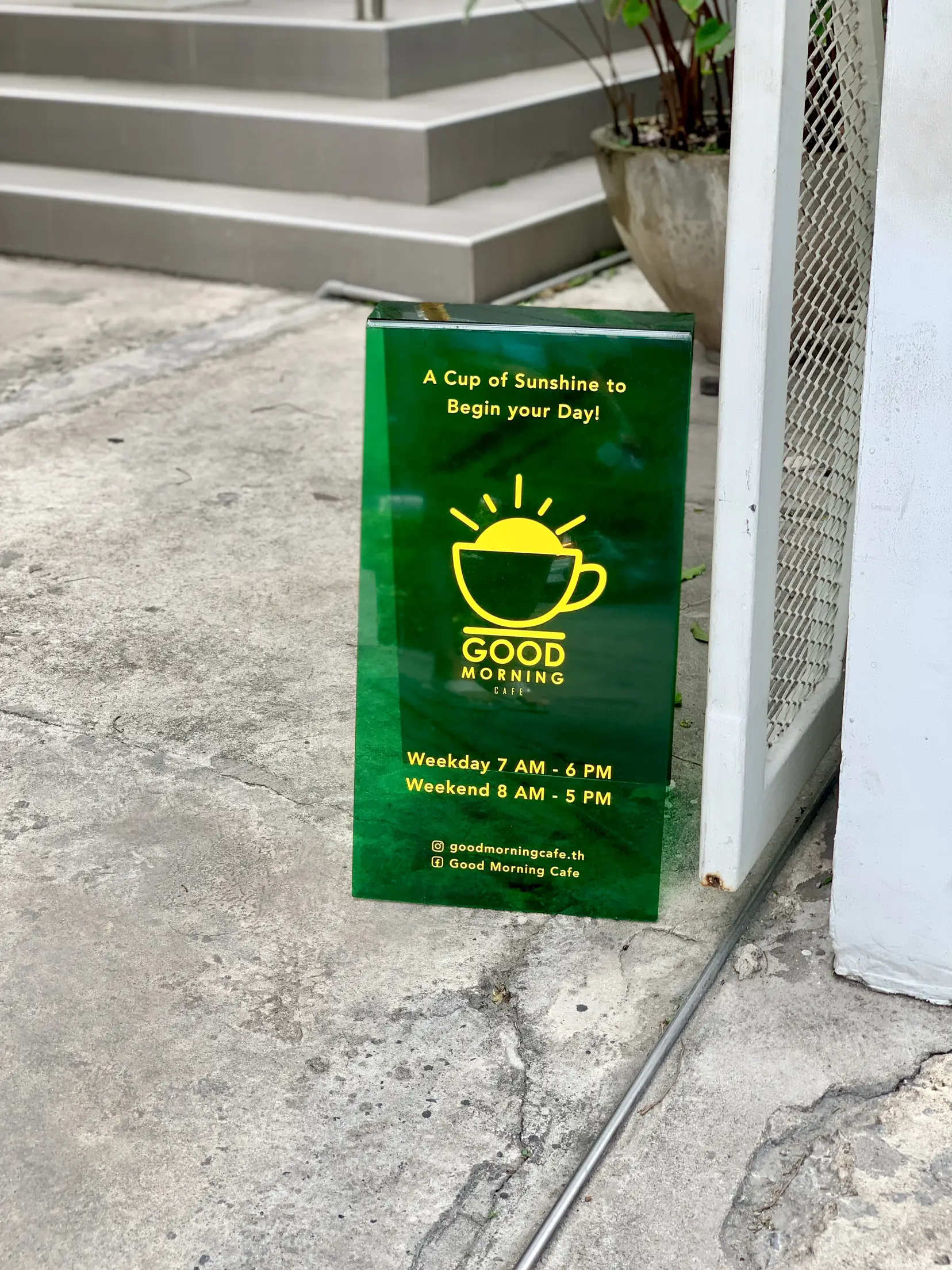 คาเฟ่ย่านสนามเป้า 🫶🏻 Good Morning Cafe ขนมอร่อยม๊าก!! | แกลเลอรีที่ ...