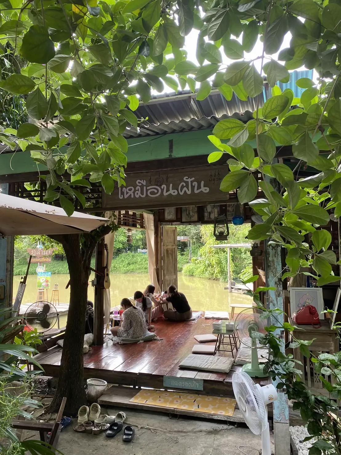 เหมือนฝัน คาเฟ่ @บ้านฉางระยอง | แกลเลอรีที่โพสต์โดย Nipas.k | Lemon8