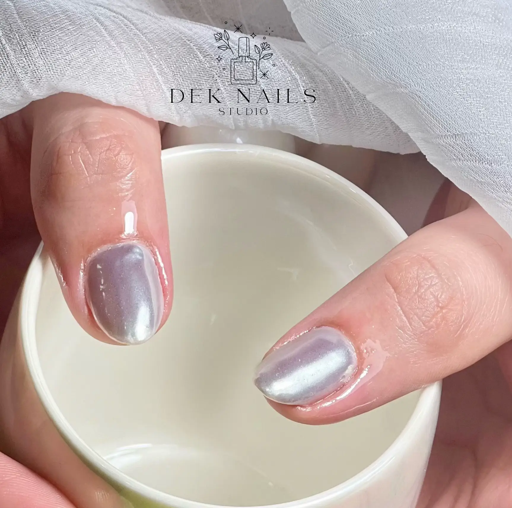 ขัดผงมุกออโรร่า | แกลเลอรีที่โพสต์โดย DEK NAILS | Lemon8