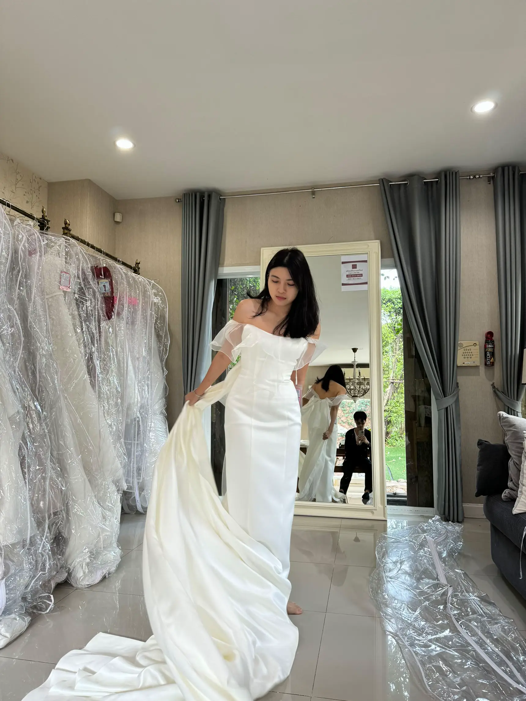 เช่าชุดแต่งงาน 2,990.- !! 💸 | แกลเลอรีที่โพสต์โดย PowerOfMover | Lemon8