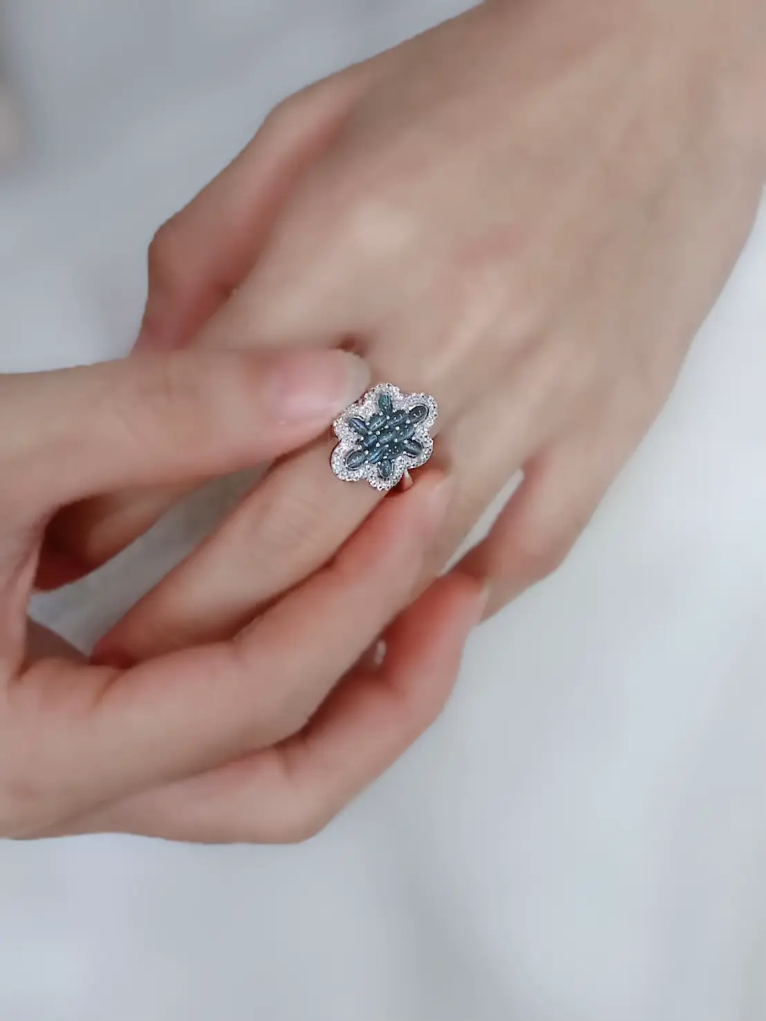 เจ้าสามสี หนึ่งในอัญมณีที่หายากที่สุดในตลาด | แกลเลอรีที่โพสต์โดย Ploy suay | Lemon8