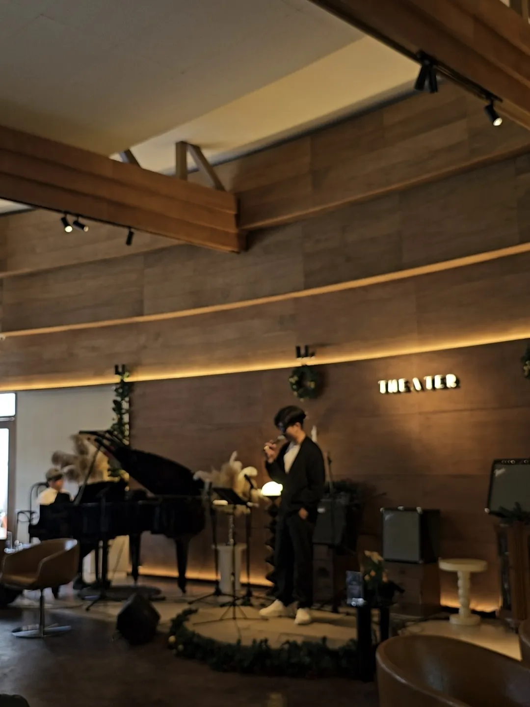 📍THE A TER CHIANG MAI คาเฟ่เชียงใหม่ที่มีดนตรีสด 🎷 | แกลเลอรีที่โพสต์ ...