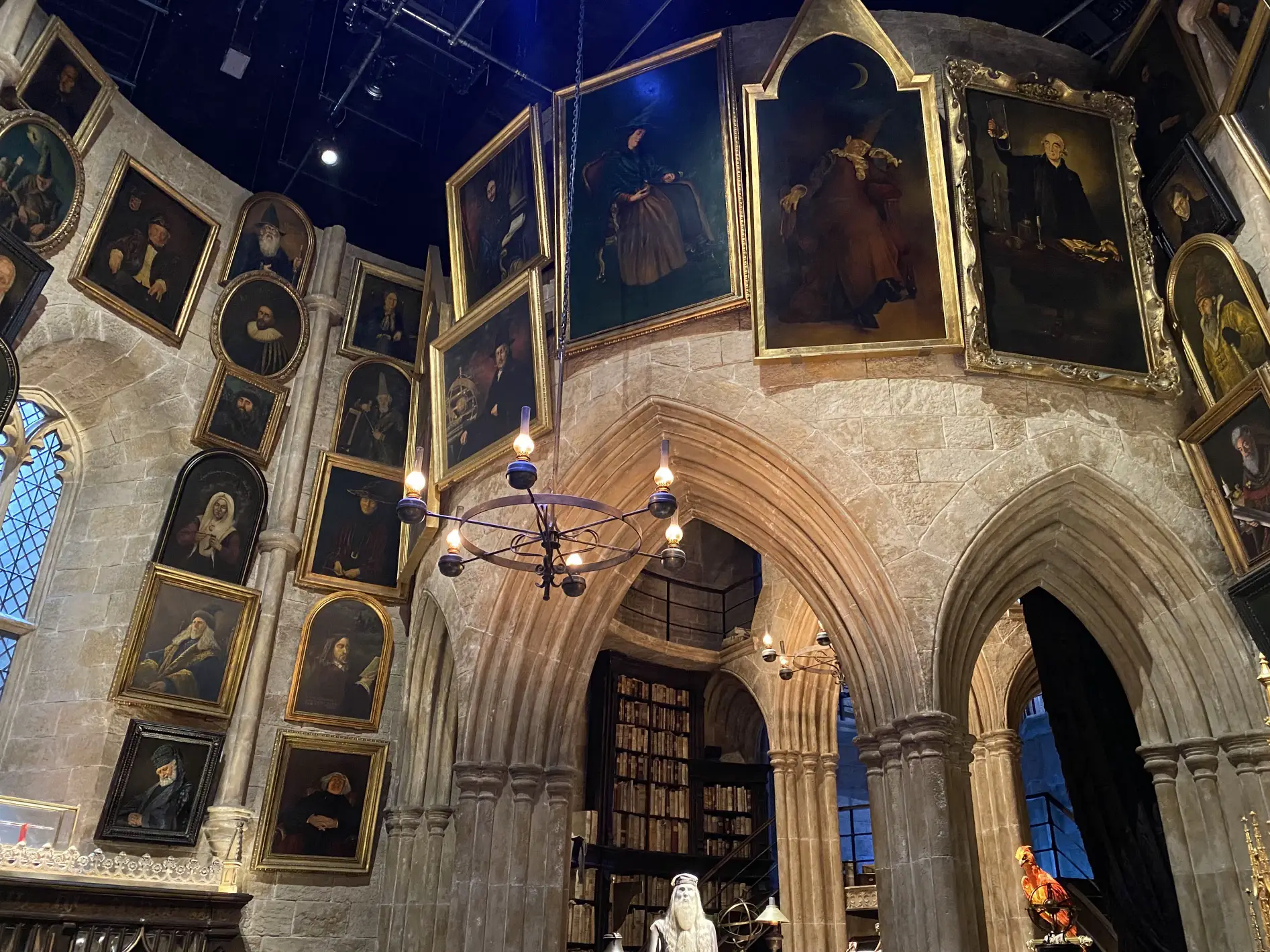 ทัวร์สตูดิโอถ่ายทำ Harry Potter ที่ Warner Bros. Studio 🇯🇵 | แกลเลอรี ...