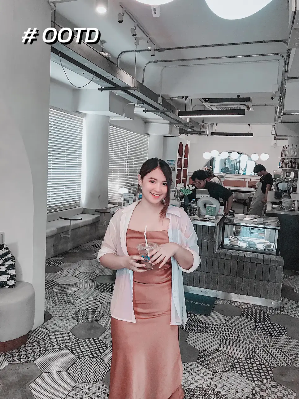 Cafe phuket | Galeri diposting oleh Neentuon gamyui | Lemon8