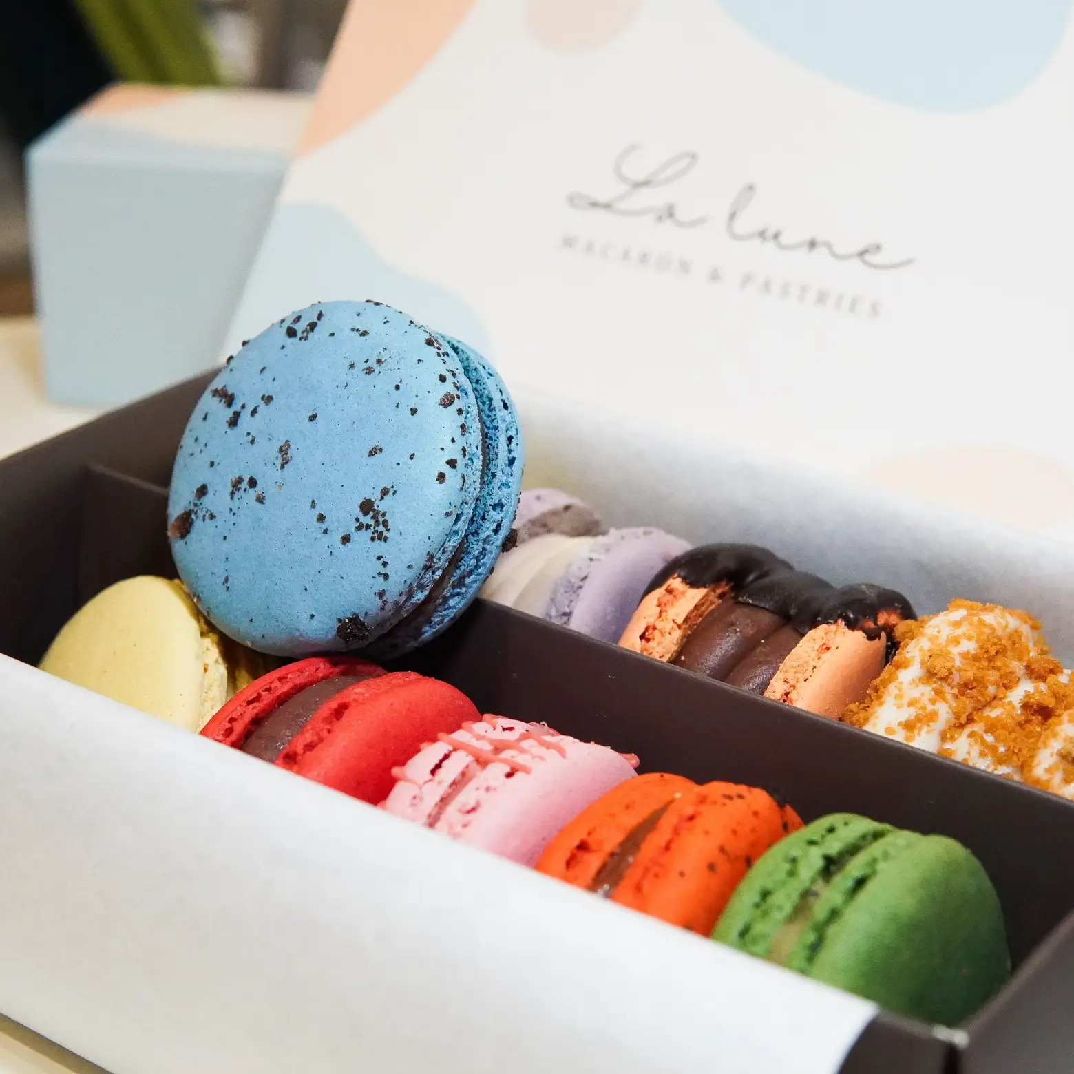 La lune macaron มาการองเจ้าดัง Packaging น่ารัก 💓😍🧁 | แกลเลอรีที่โพสต์ ...