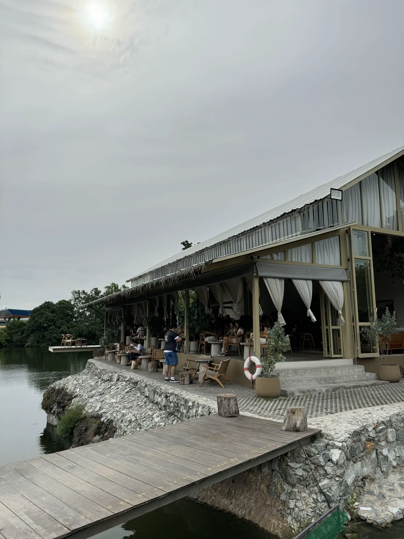 Serene House Cafe Chon Buri🤍🌳🍃 | แกลเลอรีที่โพสต์โดย Dearrrna | Lemon8