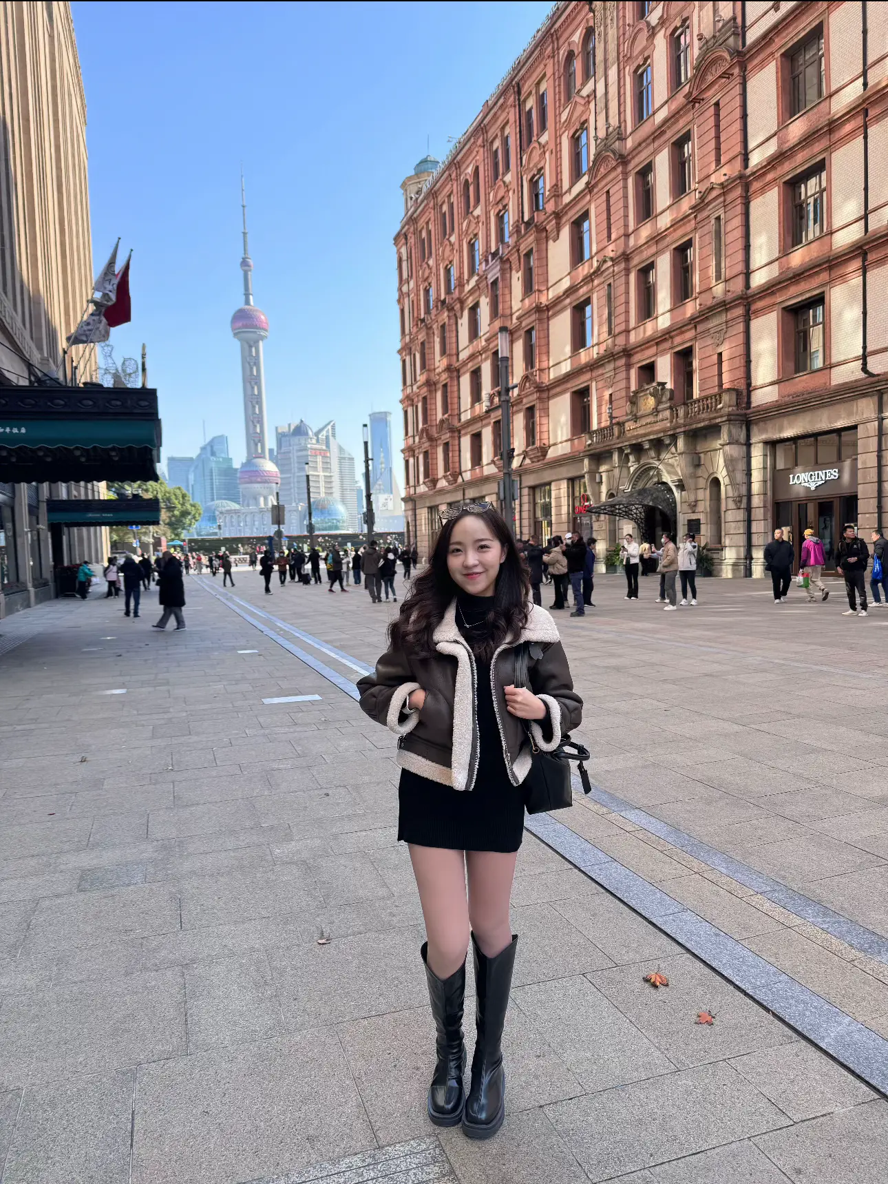 OOTD The bund แต่งตัวไปเที่ยวจีน 2024 กัน 🇨🇳 | แกลเลอรีที่โพสต์โดย Ploypailin ♡ | Lemon8