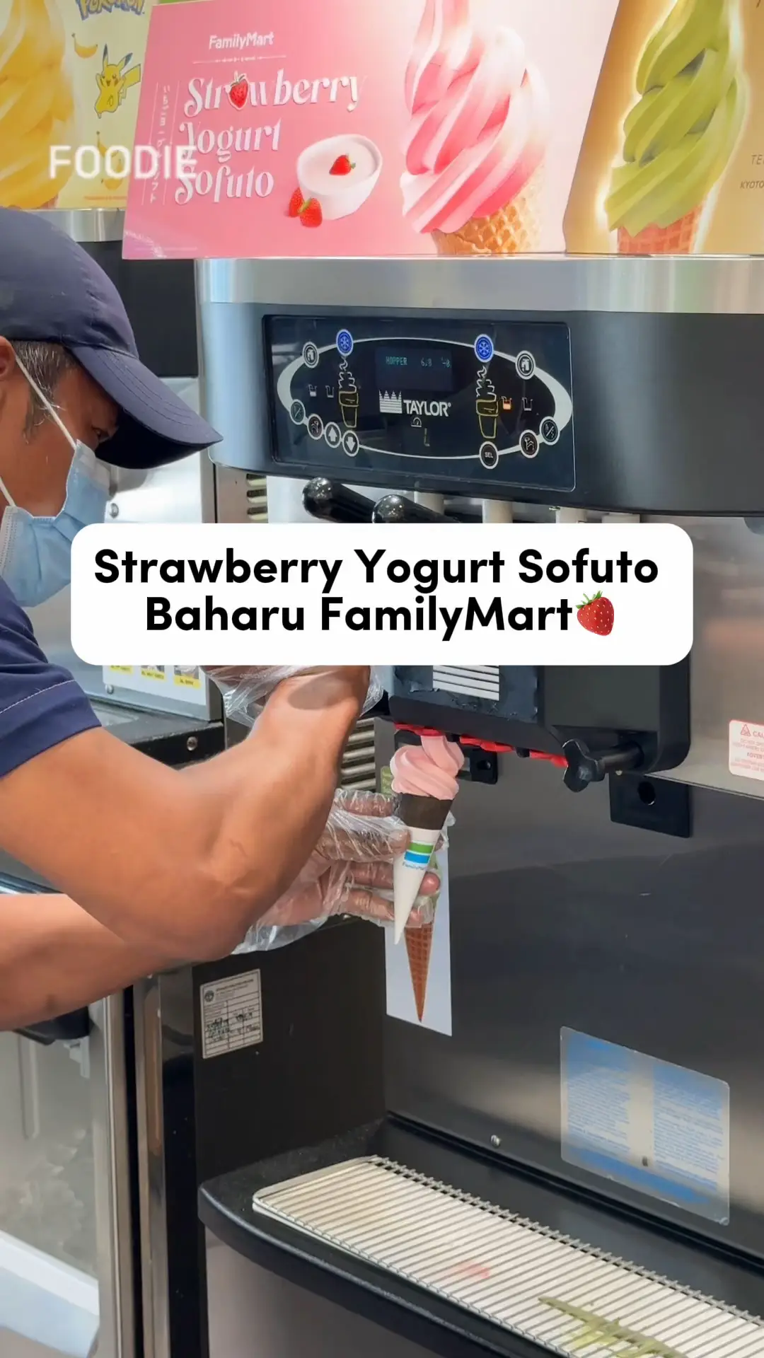 Strawberry Yogurt Sofuto Baharu Family Mart | Video diterbitkan oleh Halal Foodie | Lemon8
