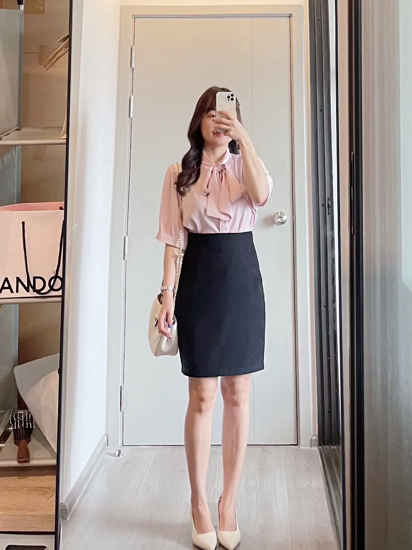 OOTD แต่งตัวไปทำงาน สไตล์เลขาคิม | แกลเลอรีที่โพสต์โดย khaimook | Lemon8