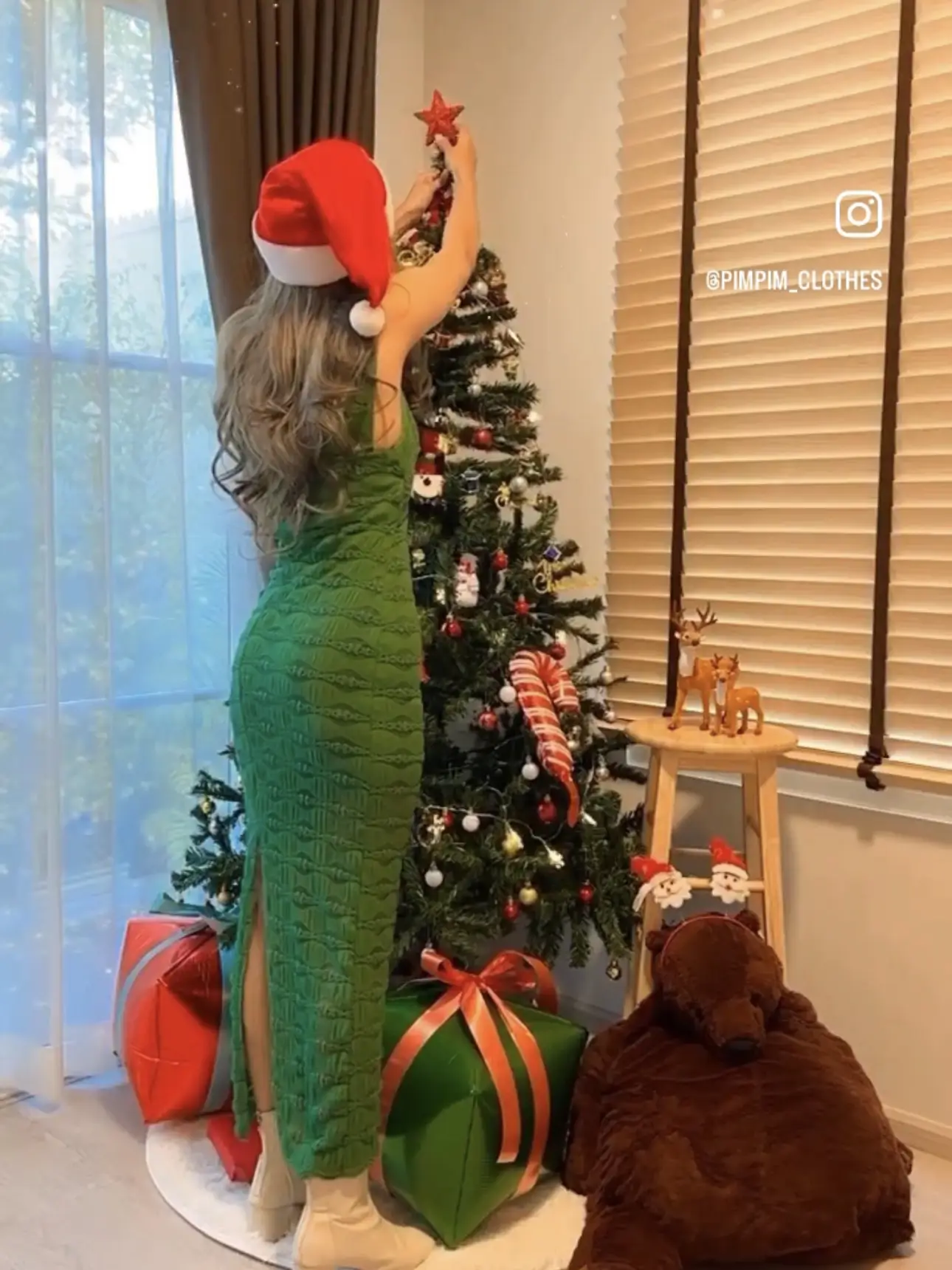 แจกพิกัดชุดแดง ต้อนรับคริสมาส | แกลเลอรีที่โพสต์โดย pimpim | Lemon8