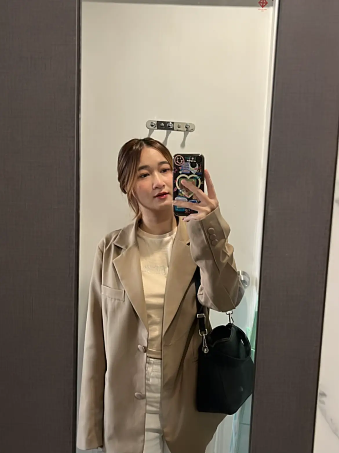 แต่งตัวสีเอิร์ธโทน 🍪 | แกลเลอรีที่โพสต์โดย Eclair(เอแคลร์) | Lemon8