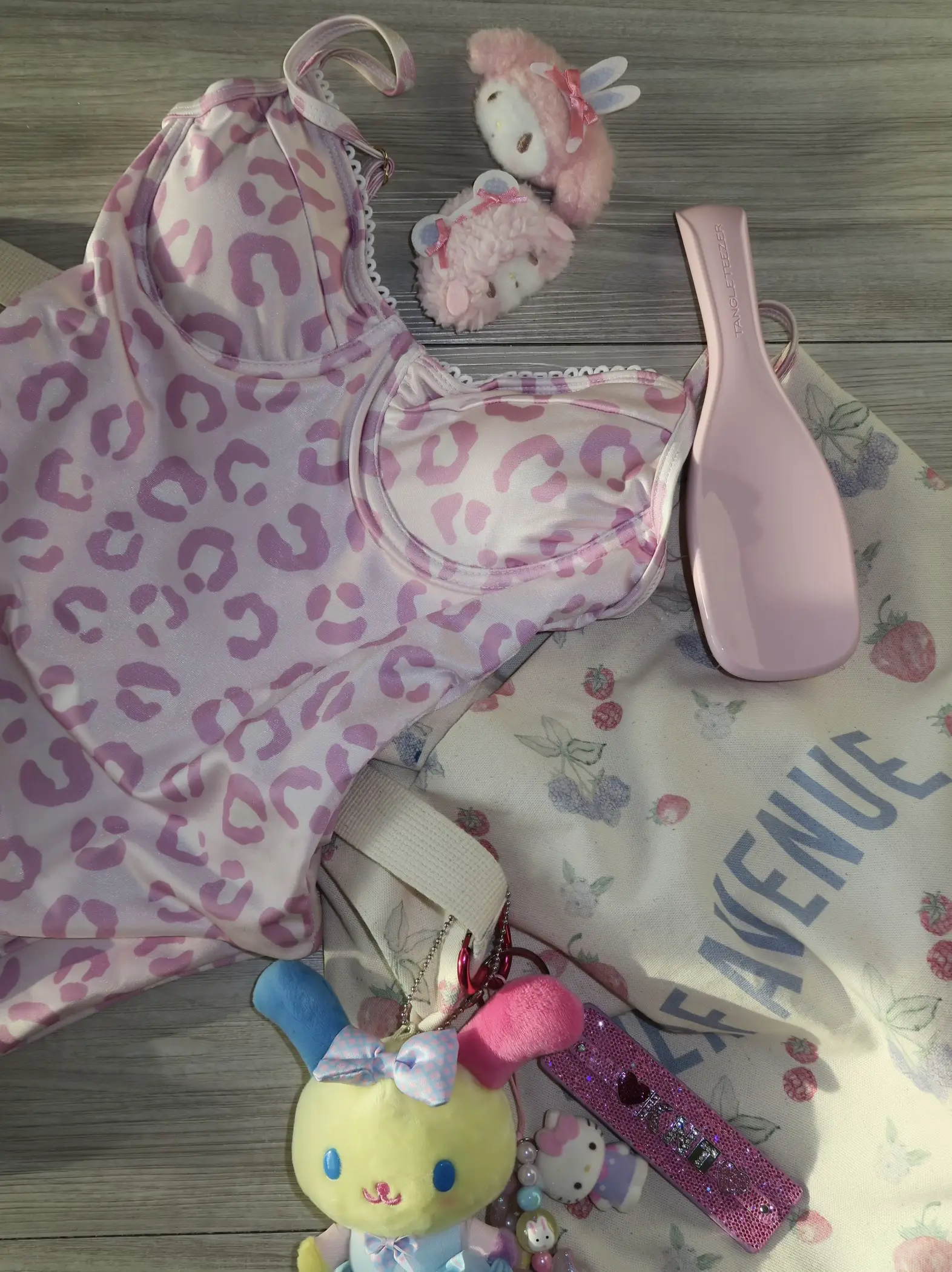 บอกต่อชุดว่ายน้ำสุดคิวท์ one piece ที่ไม่โป๊มาก🐆💖 | แกลเลอรีที่โพสต์โดย Nurse knt | Lemon8