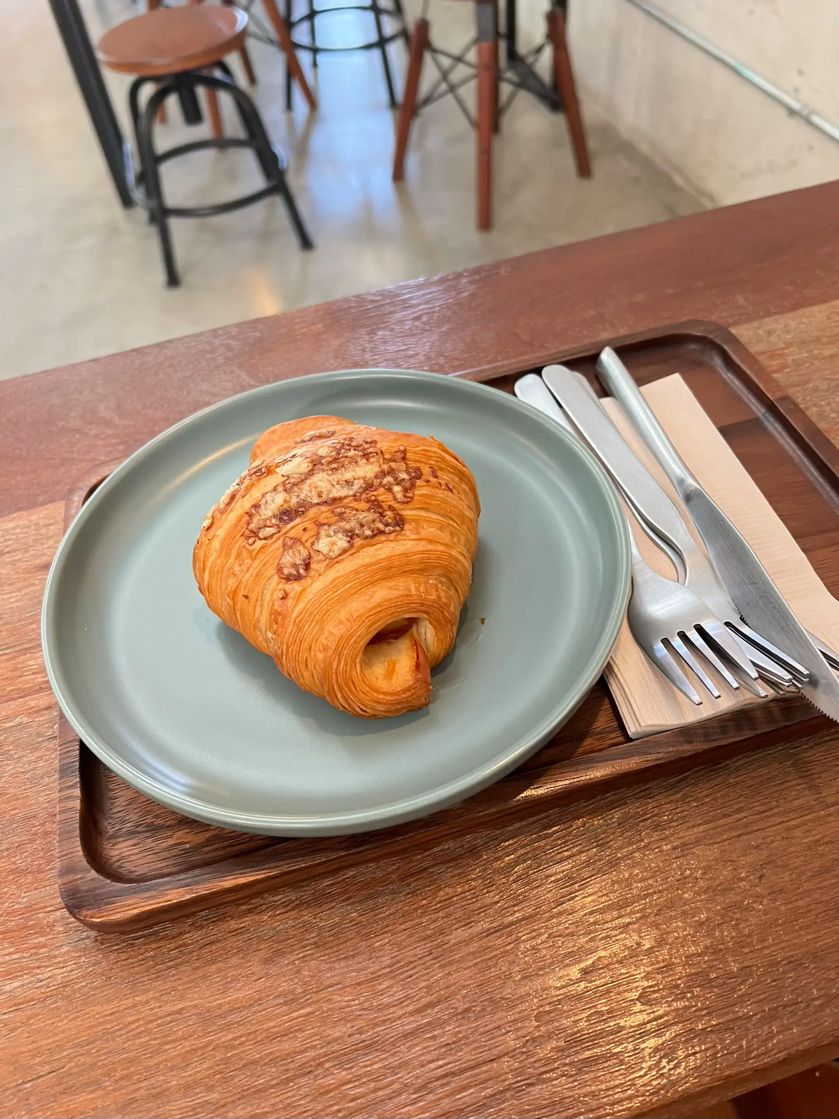 คาเฟ่สุดชิลสไตล์ loft ย่านปลวกแดง #ระยอง 🌸☕️🍃 | แกลเลอรีที่โพสต์โดย Ardy ️ | Lemon8