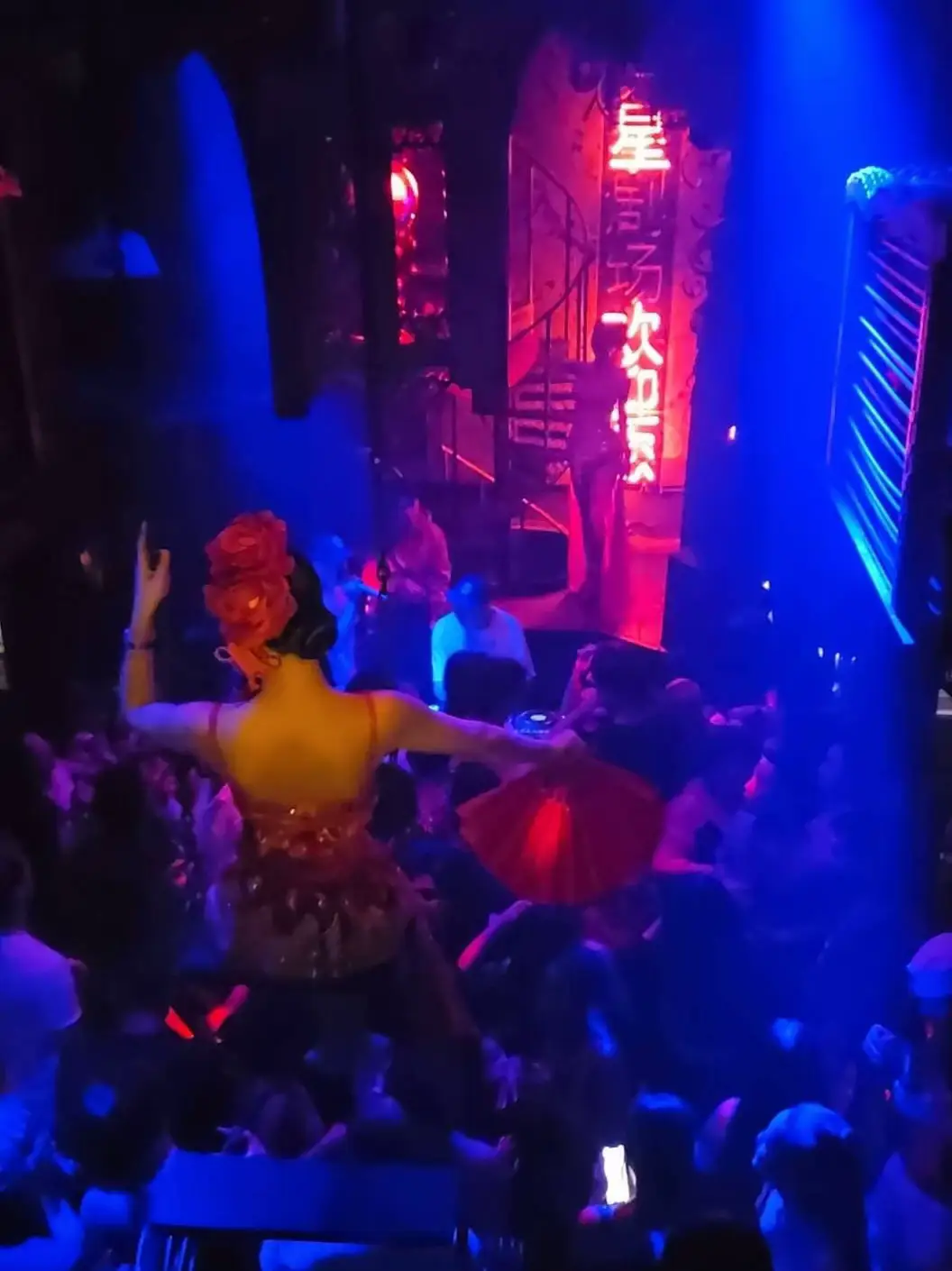 Nightlife.run ชวนเที่ยวครั้งที่ 3 Let’s go party by NL | แกลเลอรีที่โพสต์โดย nightlife.run | Lemon8