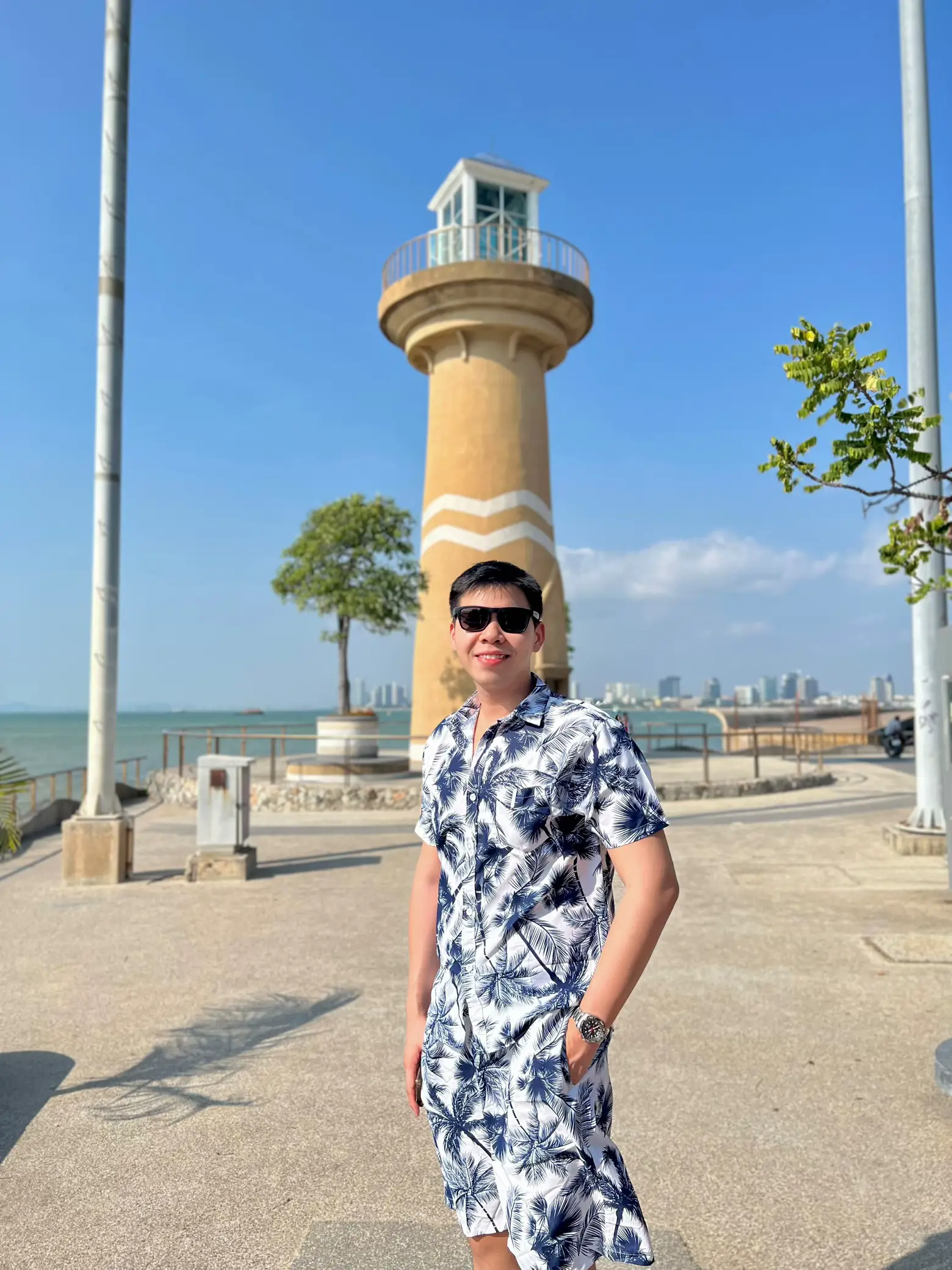 ถ่ายรูปจุดชมวิวแหลมบาลีฮาย พัทยา📸 | แกลเลอรีที่โพสต์โดย P.nat 🐰 | Lemon8