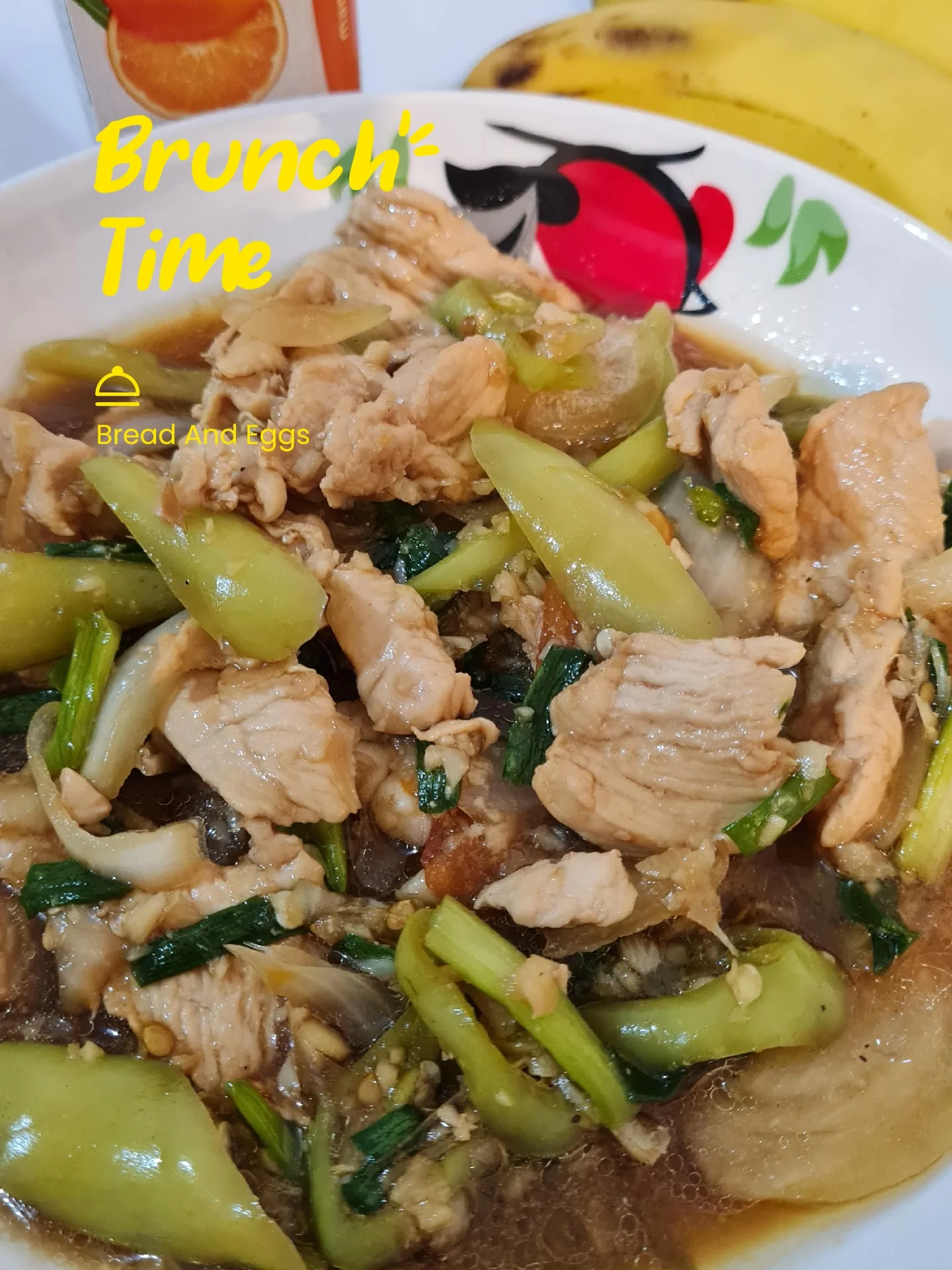 ผัดพริกออ่นไก่ vs กล้วยหอม/น้ำผลไม้ | แกลเลอรีที่โพสต์โดย weenaa | Lemon8