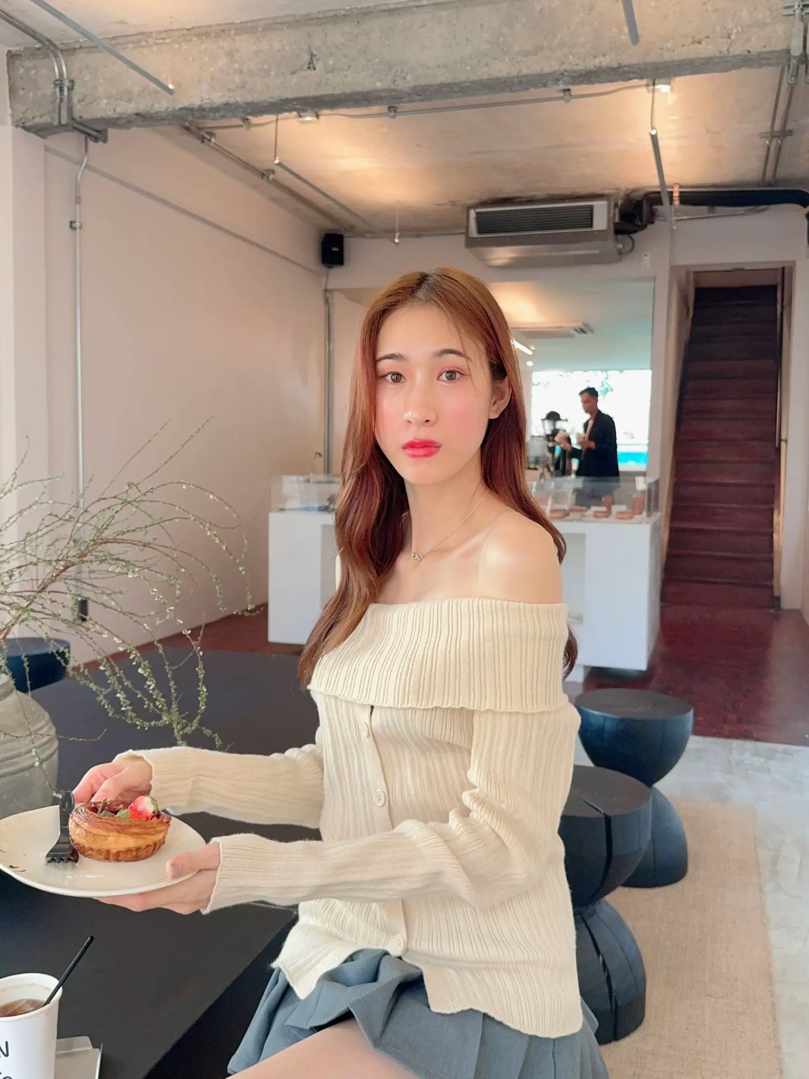 OOTD ⭐️🔖 แต่งตัวไปคาเฟ่เกาหลีเปิดใหม่ ย่านอารีย์ | แกลเลอรีที่โพสต์โดย ...