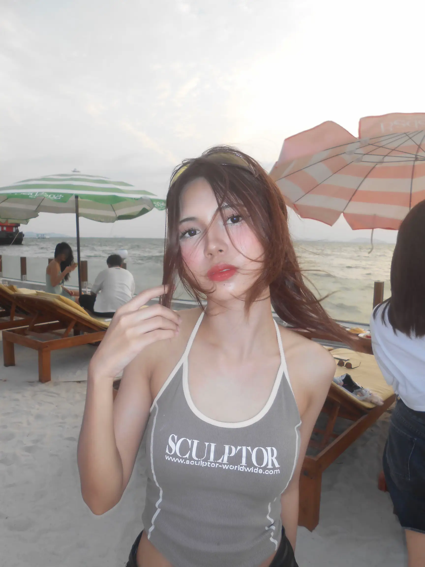 Badasga Beach พิกัดใหม่ คาเฟ่บางแสน🏖️ | แกลเลอรีที่โพสต์โดย fs | Lemon8